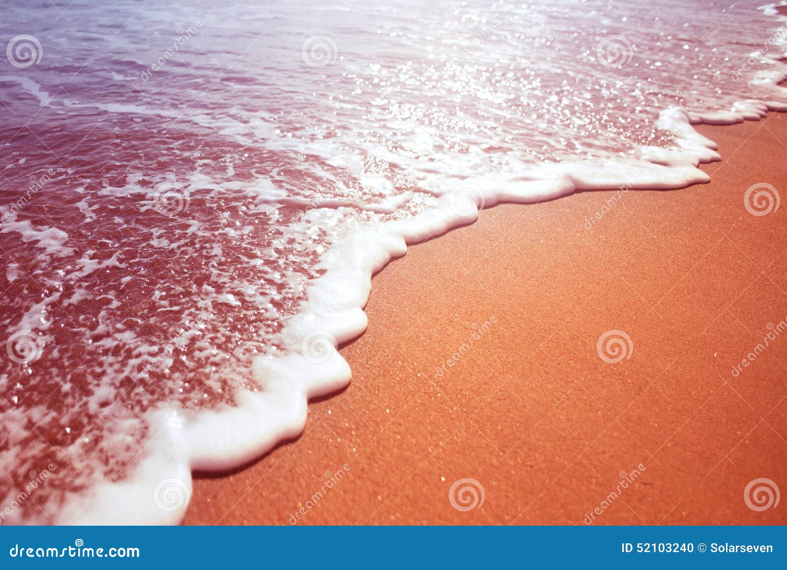 Mousse De Mer D'une Vague Photo stock - Image: 52103240