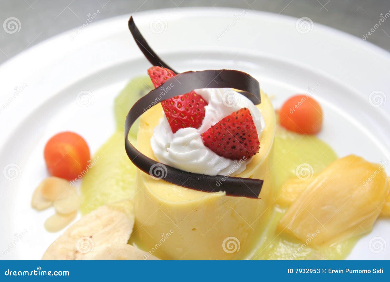 Mousse mango stock image. Image of pastry, appetizer, cream - 7932953