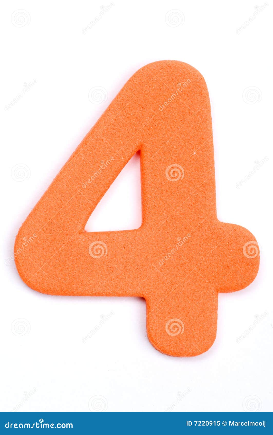 Mousse quatre de chiffre image stock. Image du pièce, blanc - 7220915
