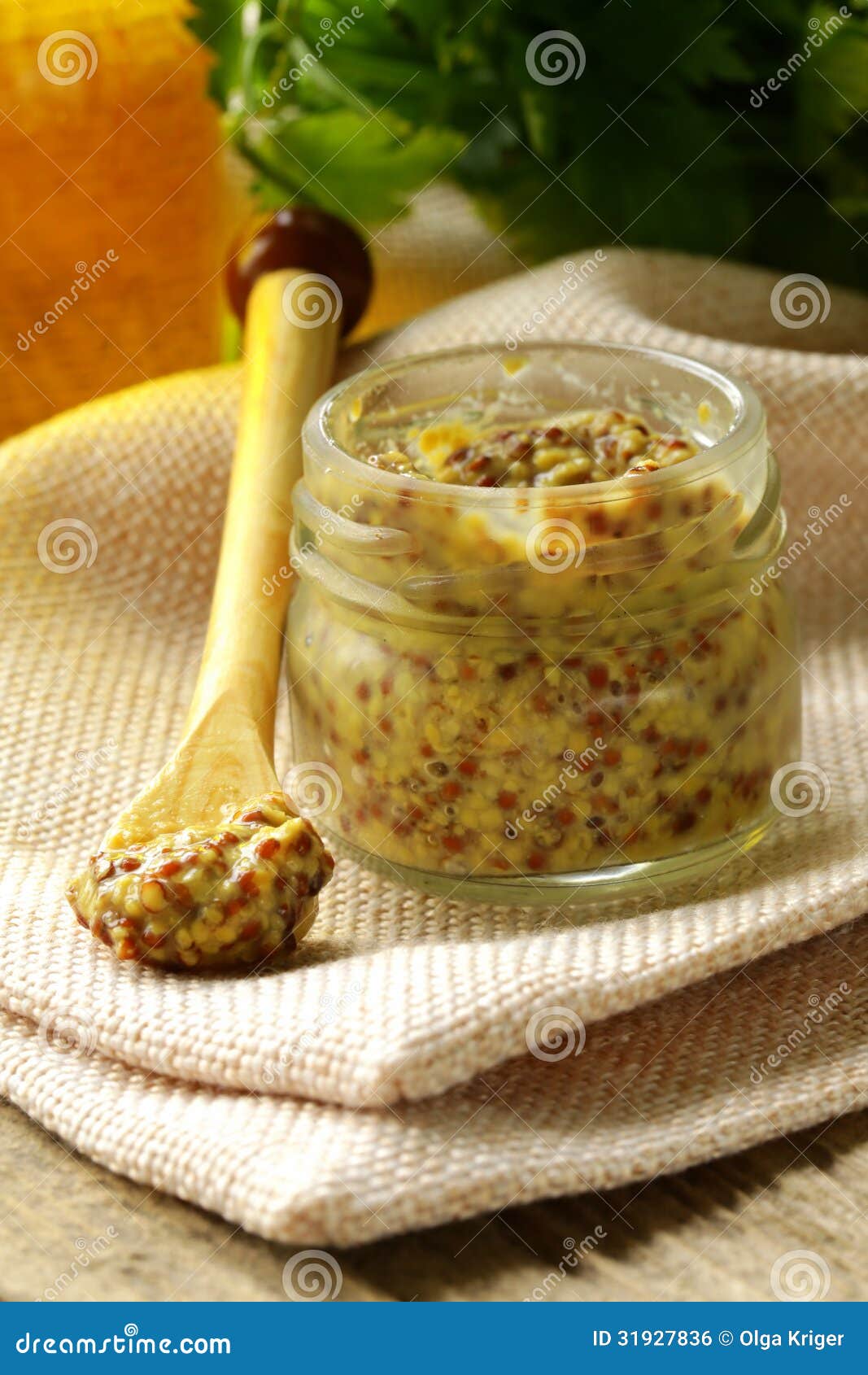 Moutarde Traditionnelle De Dijon Dans Le Pot Photo stock - Image du ...