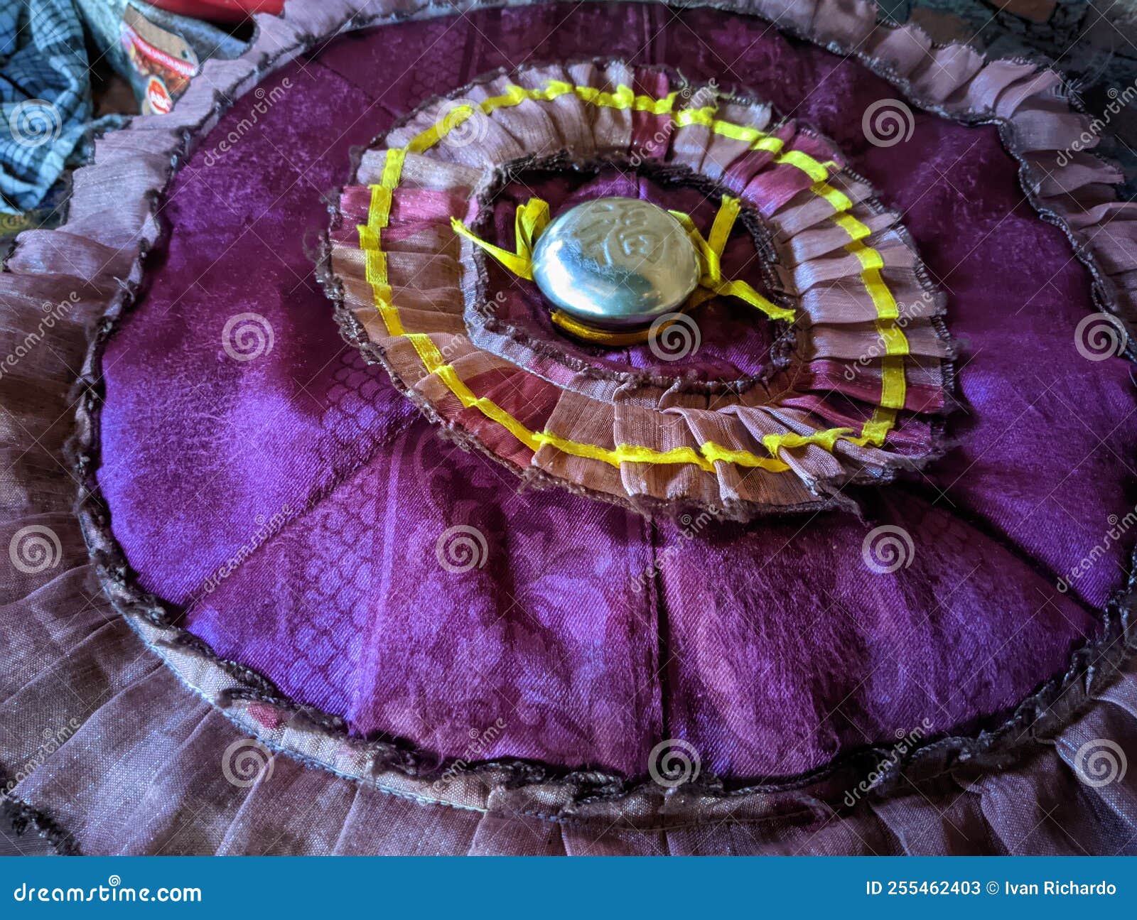 Movable food cover stock image. Image of business, jewellery - 255462403