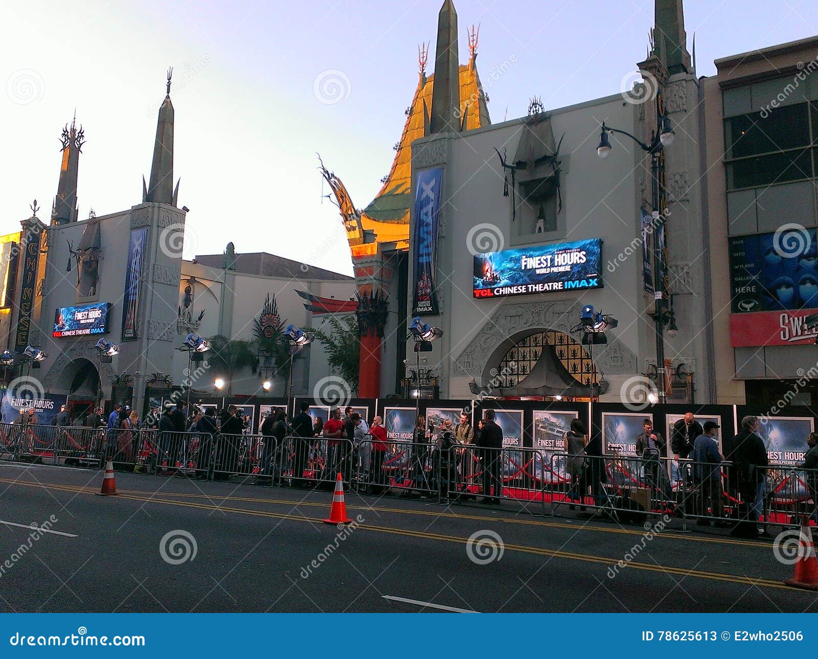 Movie Premier in Hollywood editorial stock photo. Image of movie - 78625613
