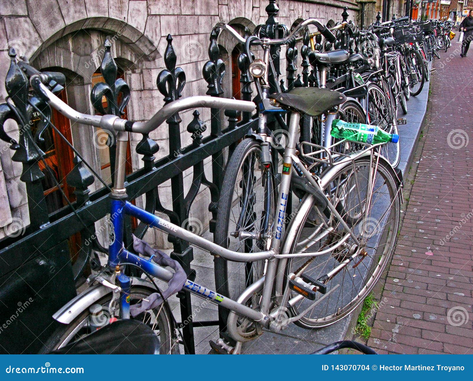 Moving by Bicycle. editorial stock image. Image of groenerei - 143070704