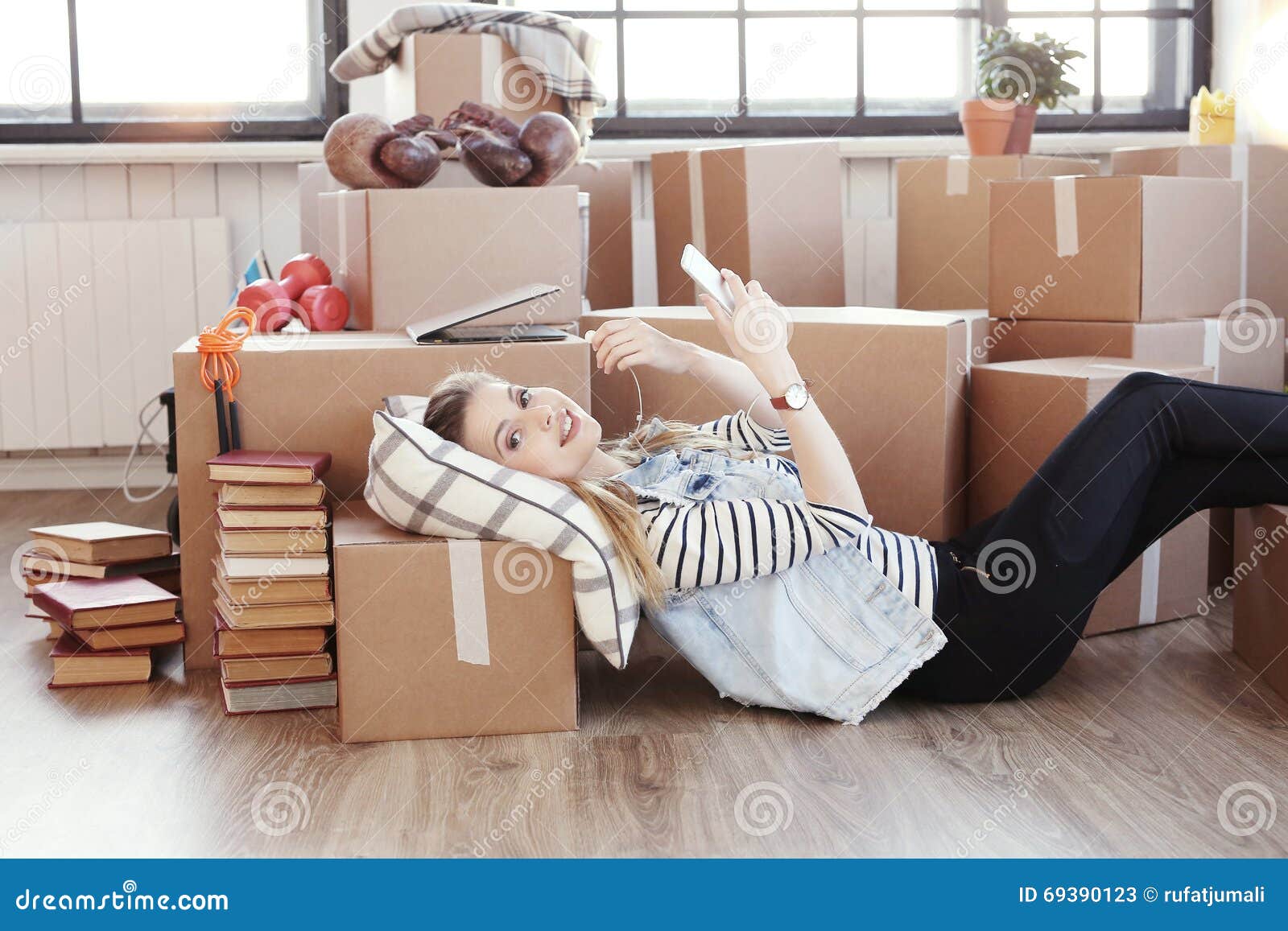 Moving stock image. Image of happiness, home, house, people - 69390123