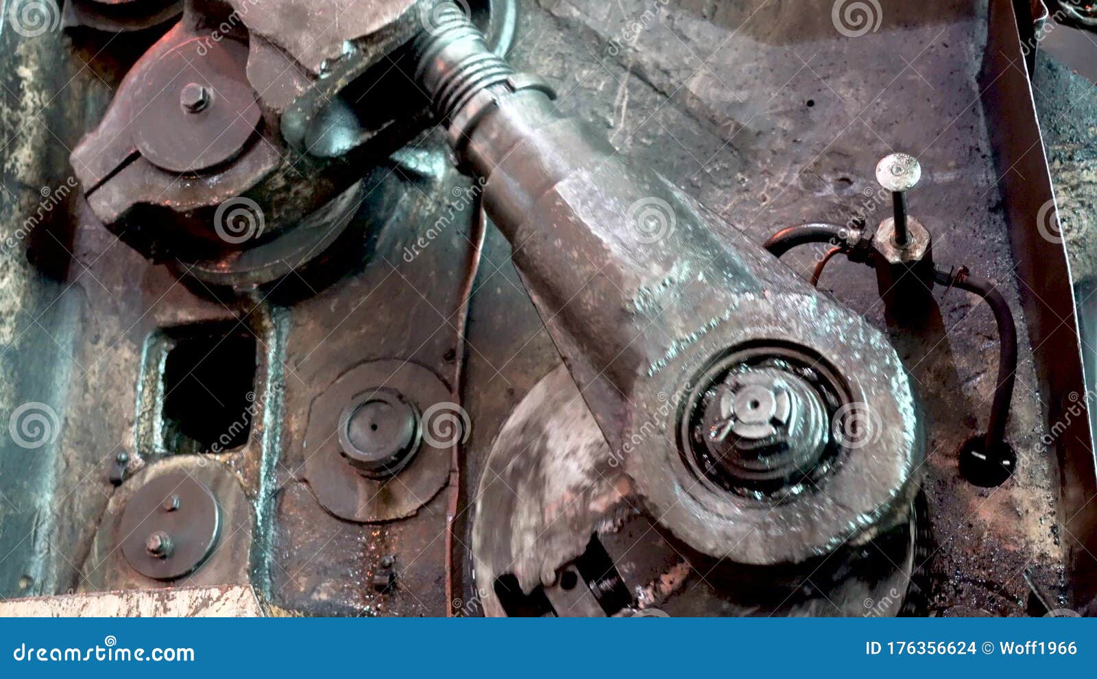 Moving Gears of a Vintage Machine Driven by Steam Engine Stock Photo ...