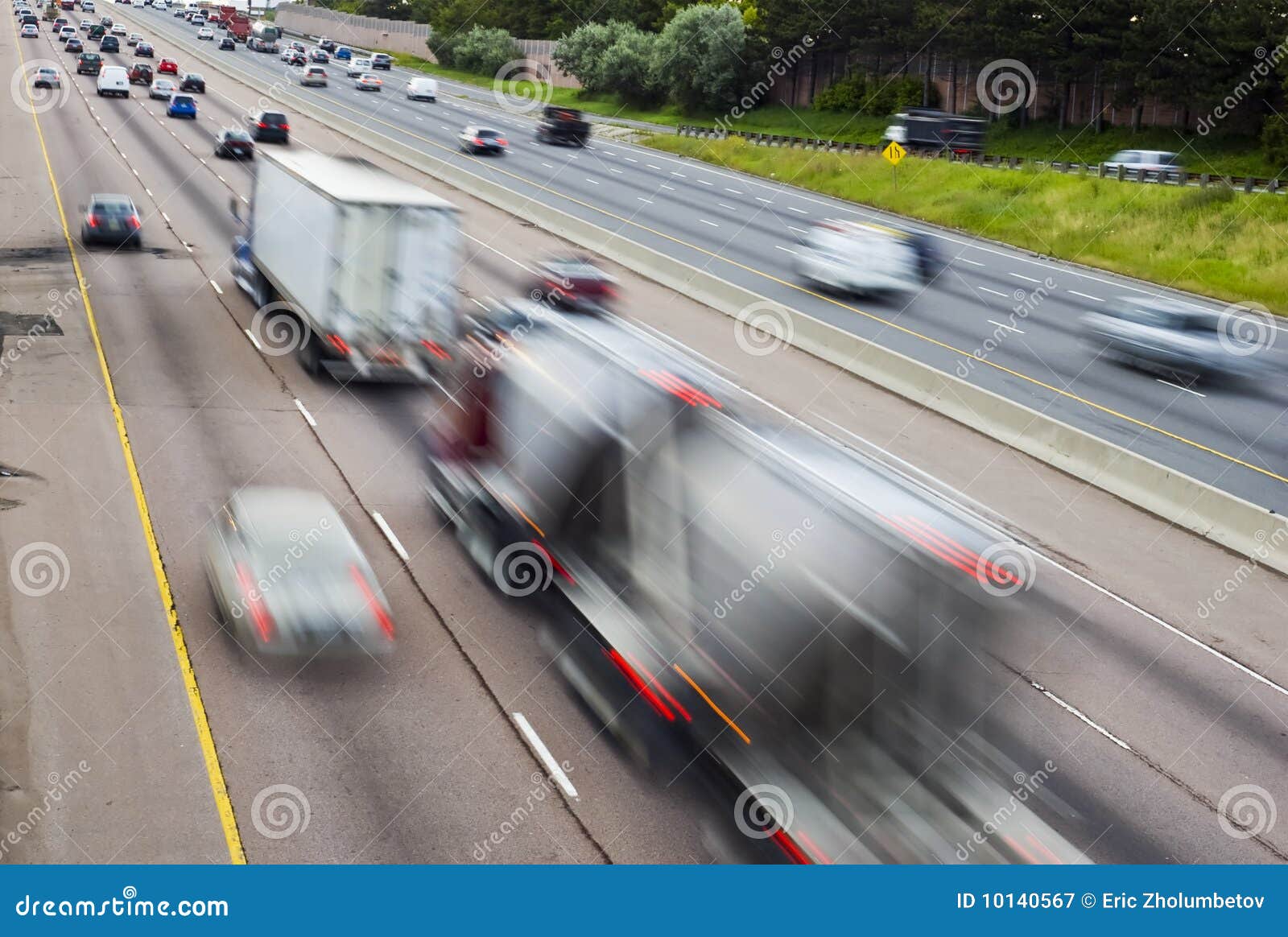 Moving Traffic stock image. Image of freeway, automobile - 10140567
