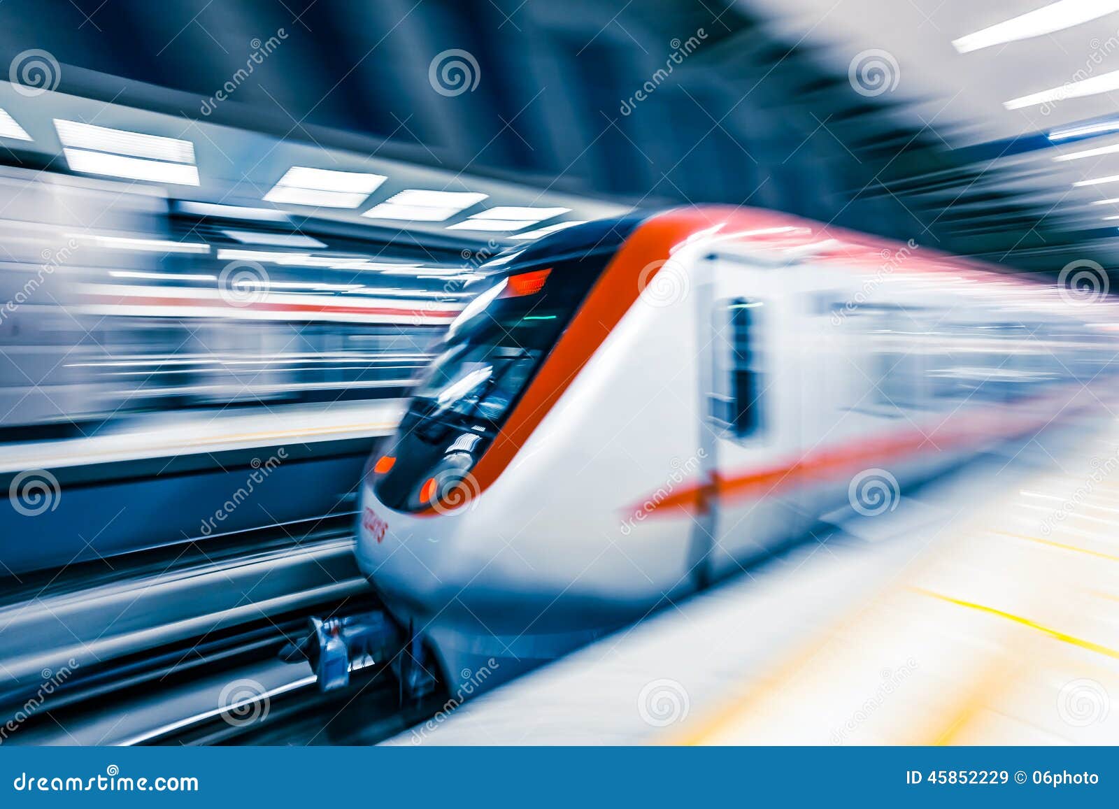 Moving Train in Subway Station Stock Image - Image of platform ...