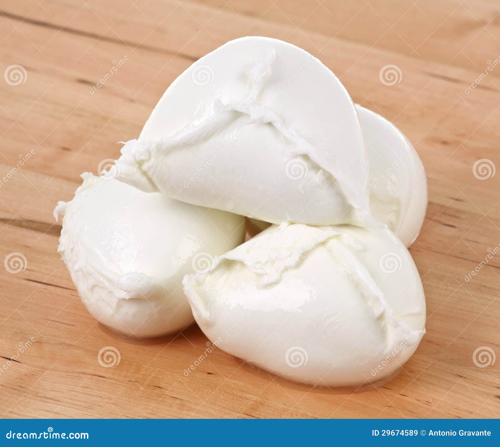 Mozzarella italiana imagen de archivo. Imagen de fresco - 29674589