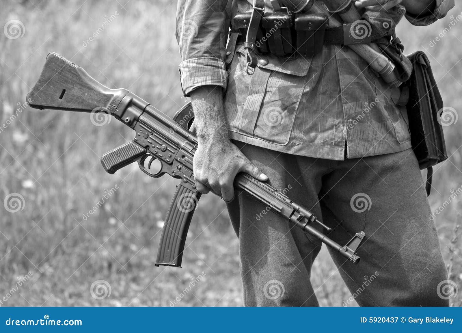 MP5 - Submachine Gun Stock Photography | CartoonDealer.com #30307346