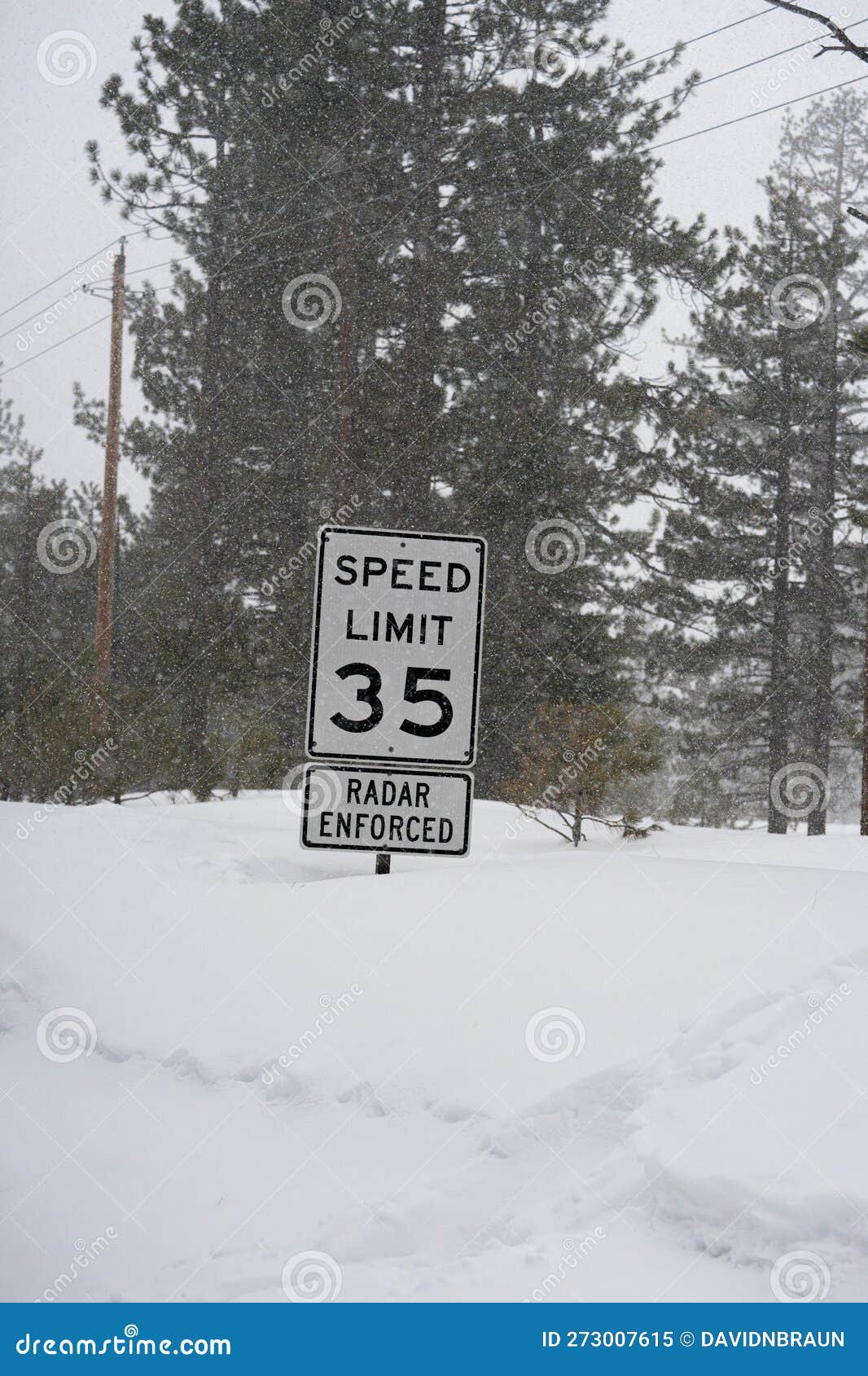 35 Mph Highway Sign (Vertical) Stock Image - Image of wheel, blizzard ...