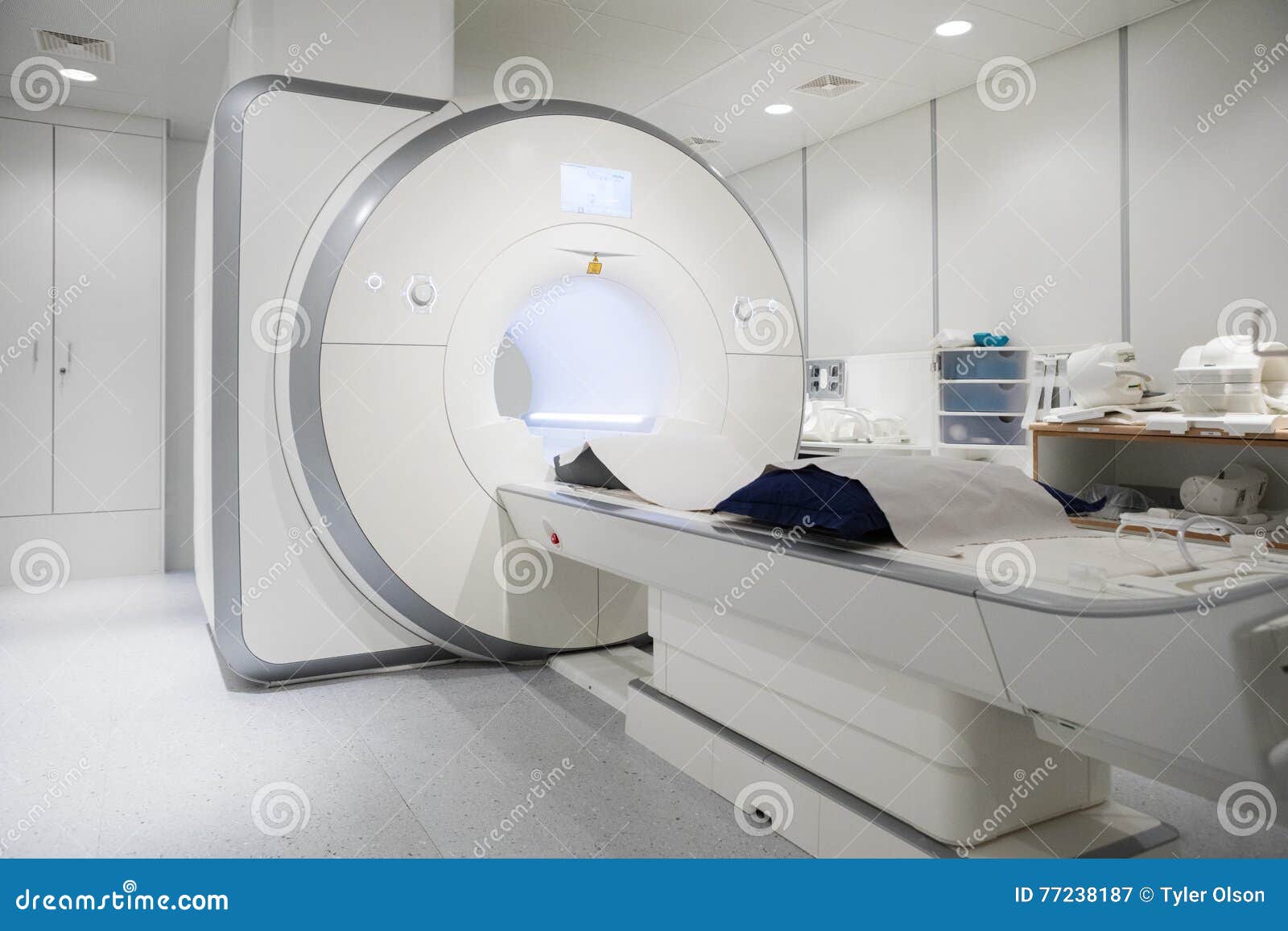 MRI Machine in Hospital Room Stock Image - Image of contemporary ...