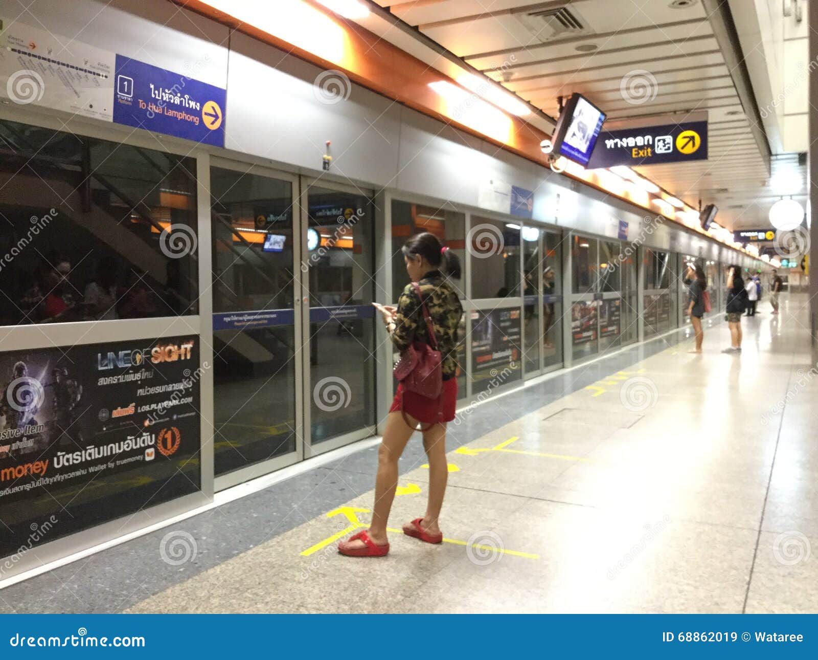 MRT Station, Bangkok editorial stock image. Image of platform - 68862019
