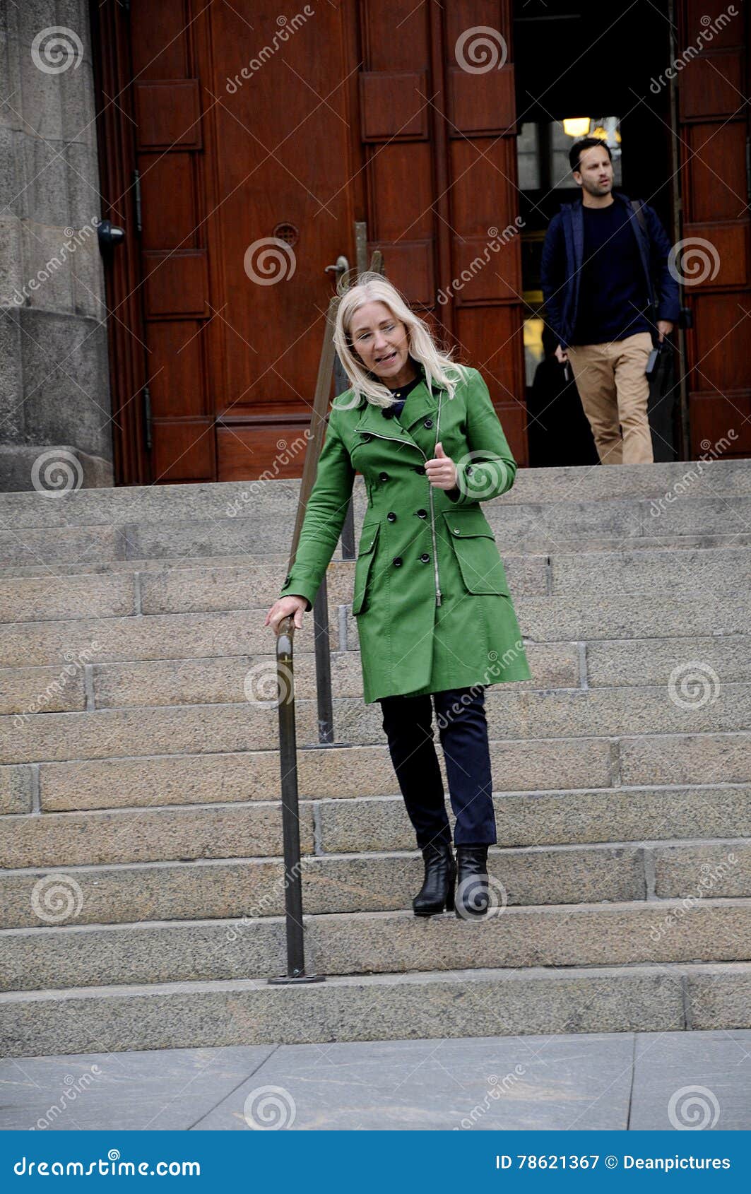 Ms METTE HYBEL dziennikarz fotografia editorial. Obraz złożonej z ...