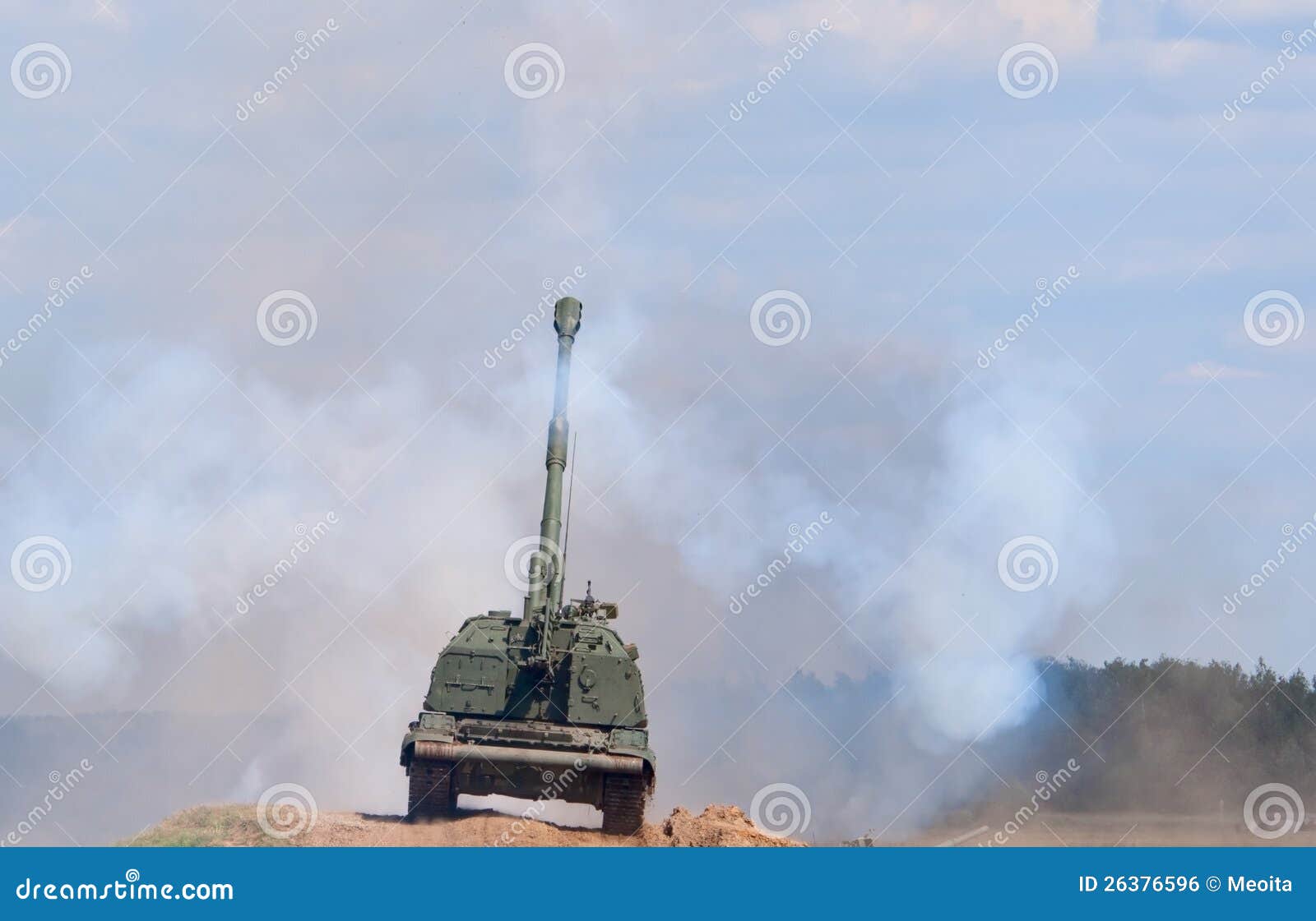Msta-S artillery shoots editorial photo. Image of camouflage - 26376596