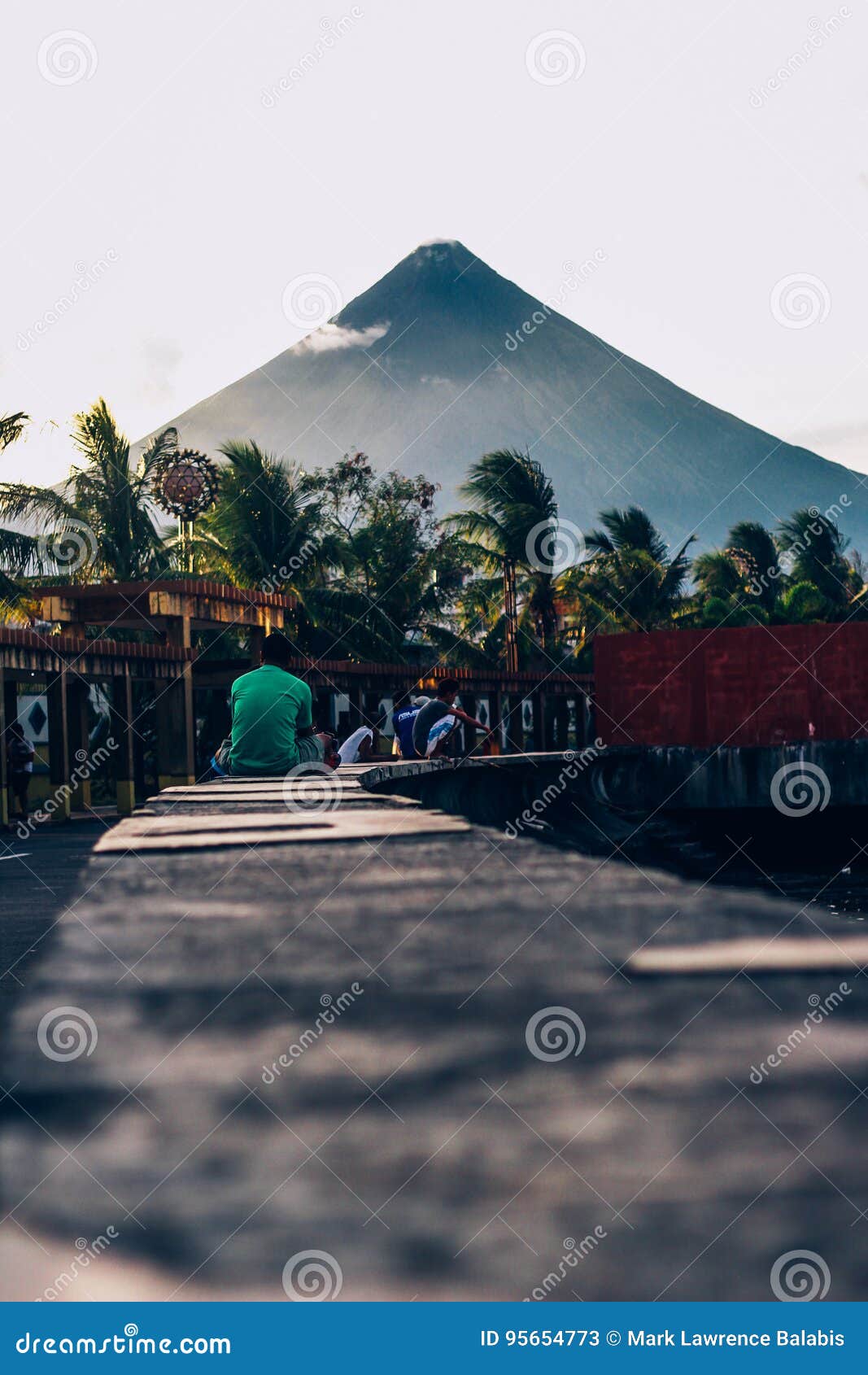 MT Albay Phillipines Van MAYON Redactionele Stock Foto - Image of stad ...
