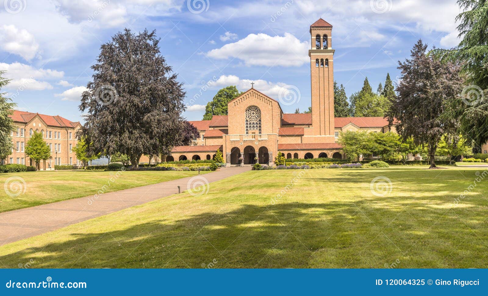 Mt Angel Abbey Y Argumentos Oregon Imagen de archivo - Imagen de ...