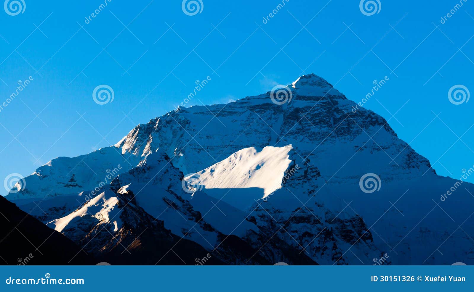 Mt. Chomolungma in morning stock photo. Image of everest - 30151326
