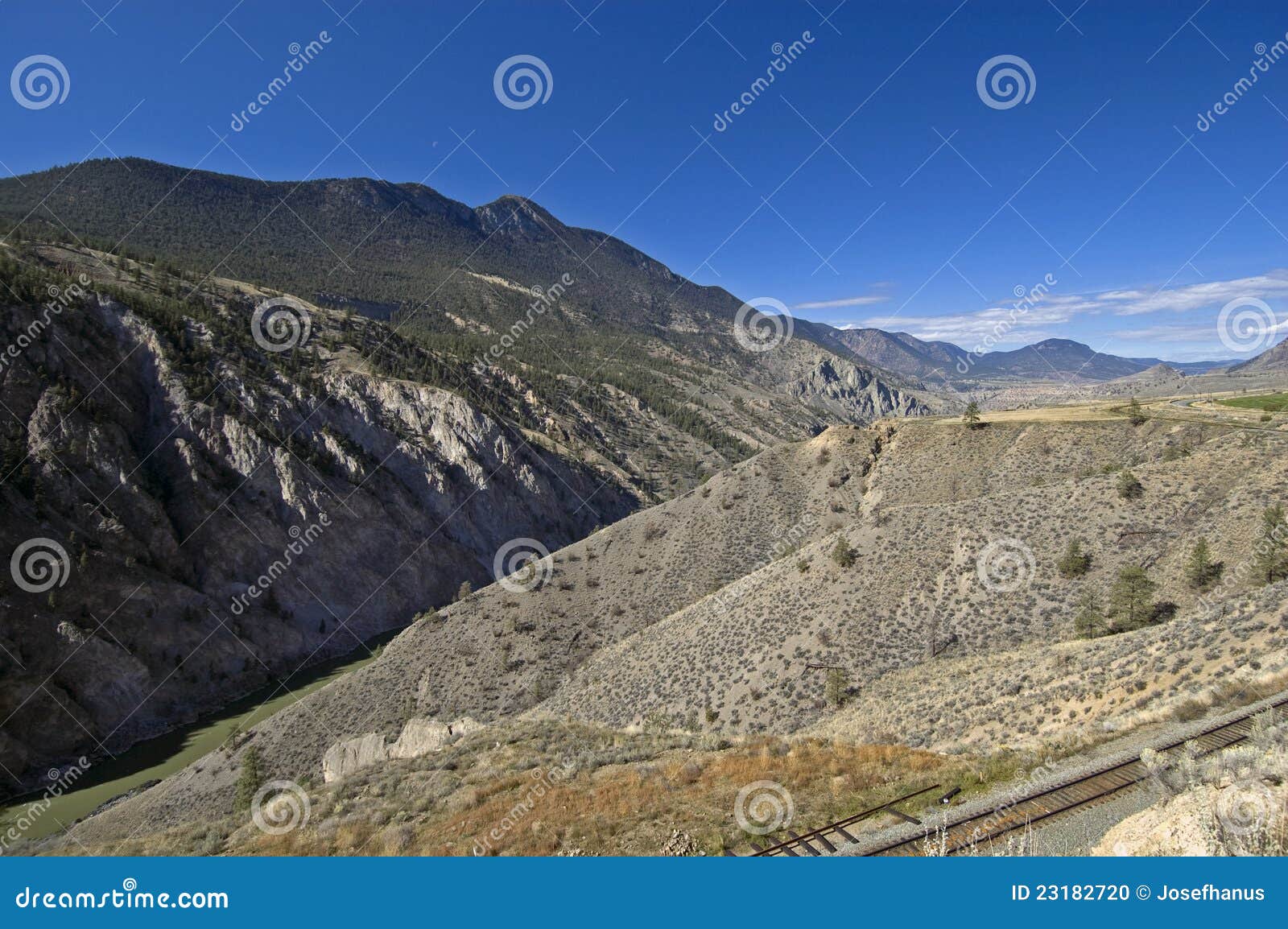 Mt. Cole and Fraser River stock photo. Image of cole - 23182720