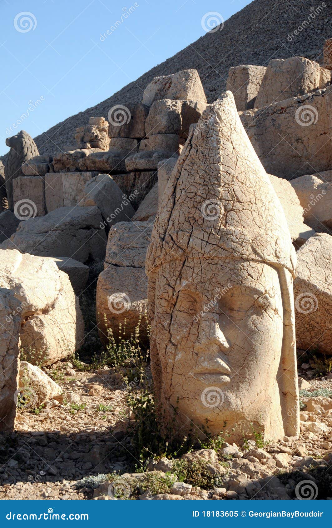 Mt Nemrut God head stock image. Image of journey, heritage - 18183605