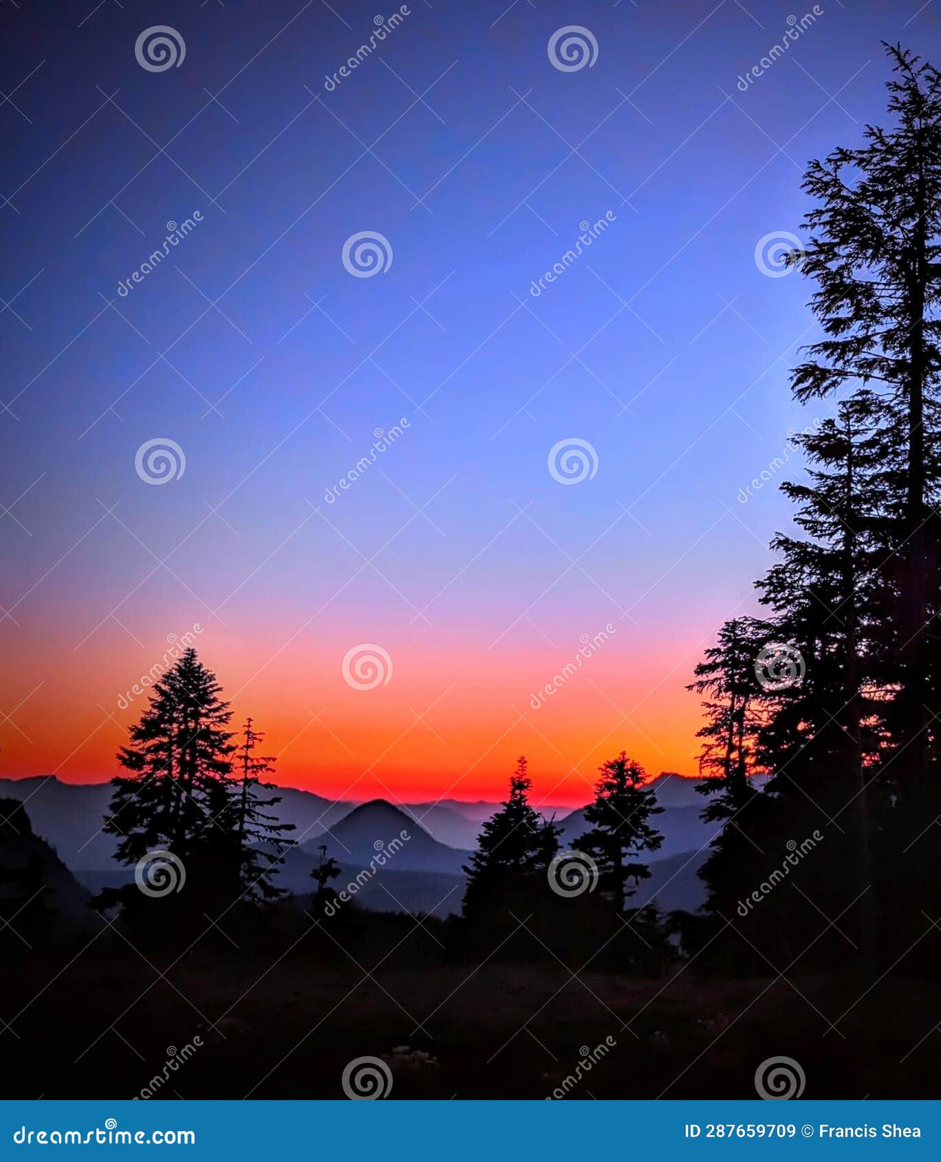Mt Rainier Sunset stock image. Image of horizon, night - 287659709