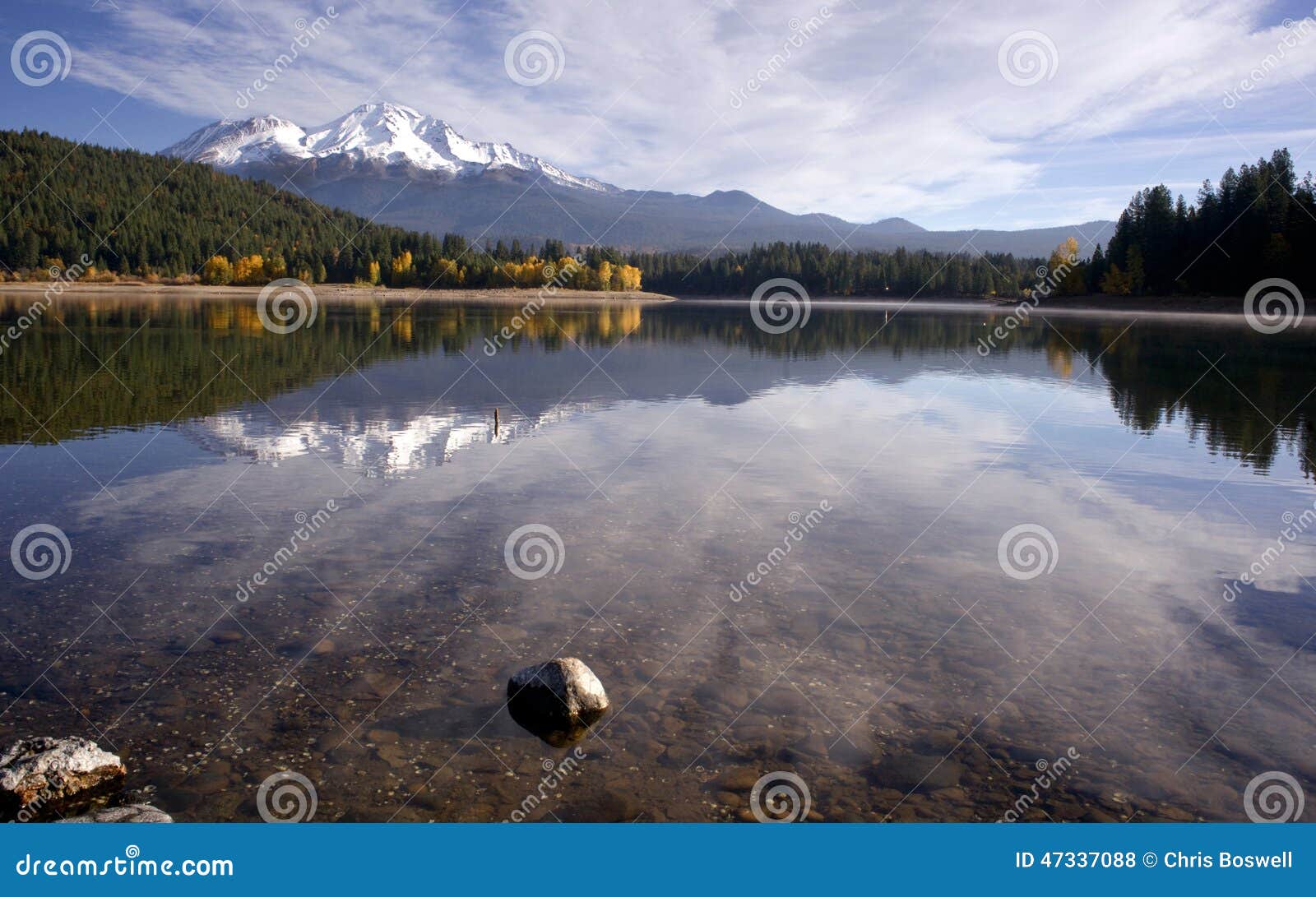 Mt Shasta Mountain Lake Clear Water Fall Color Stock Photo - Image of ...