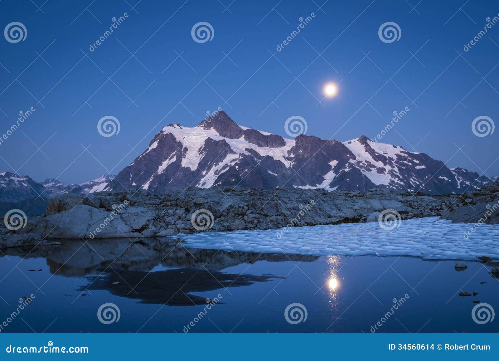 Mt Shuksan and the Rising Moon, Washington State Cascade Range Stock ...