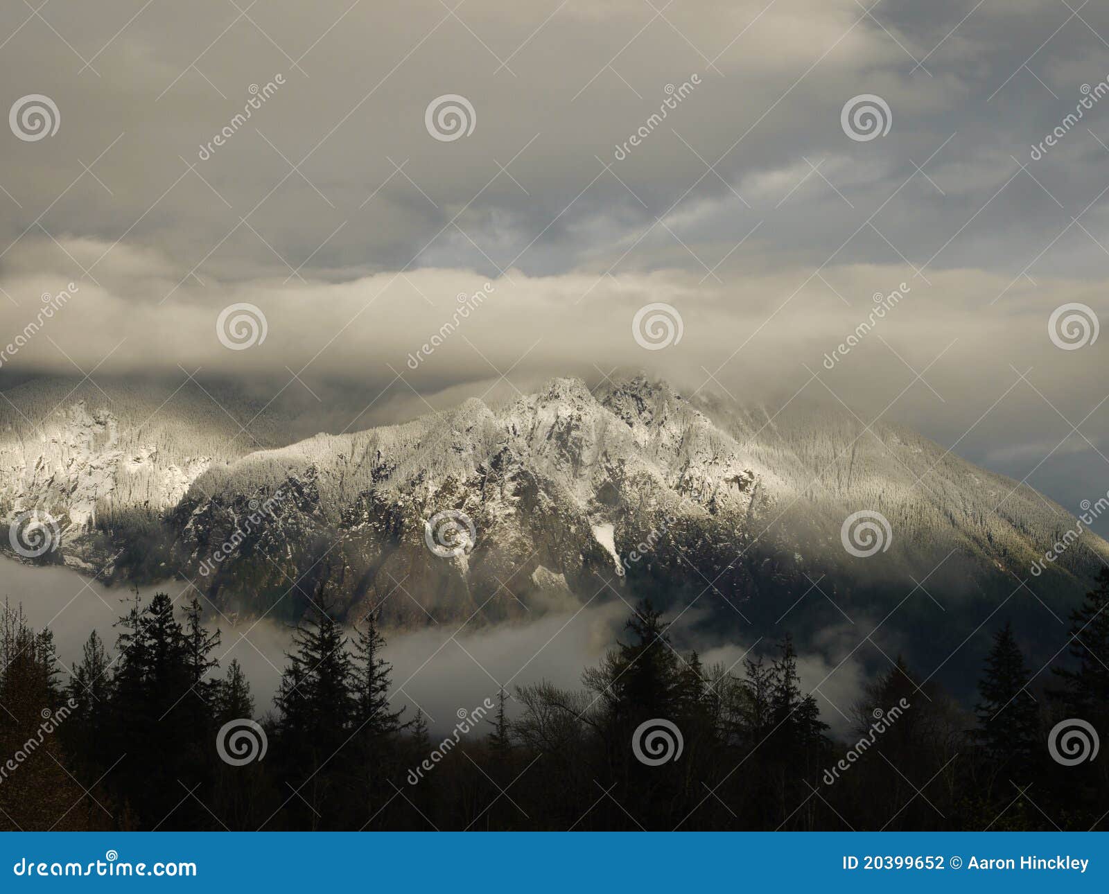 Mt. Si stock photo. Image of mount, dust, bend, winter - 20399652