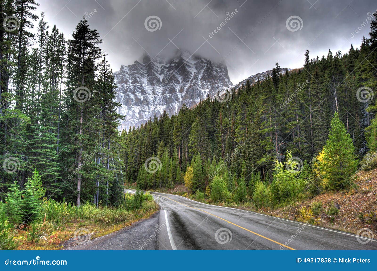 Mt Temple - Alberta Canada stock photo. Image of picturesque - 49317858