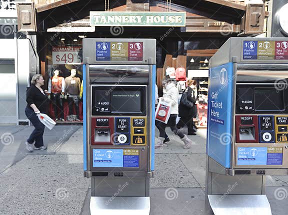 MTA metrocard machine editorial stock image. Image of manhattan - 24053154