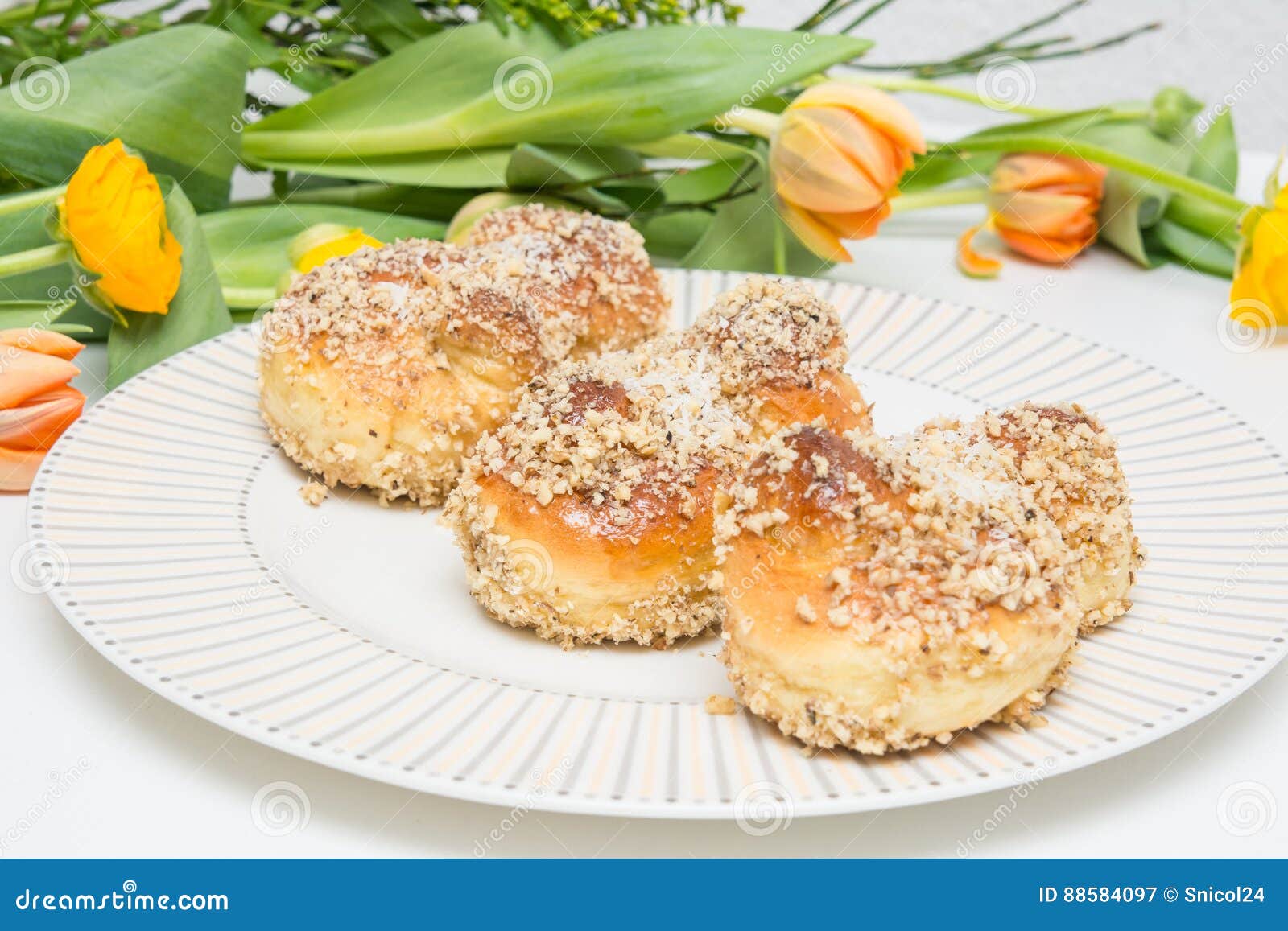 Mucenici: Biscotti Rumeni Tradizionali Immagine Stock - Immagine di ...