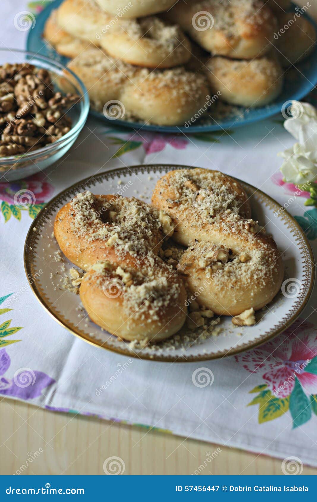 Mucenici: Pane Dolce Rumeno Tradizionale Immagine Stock - Immagine di ...