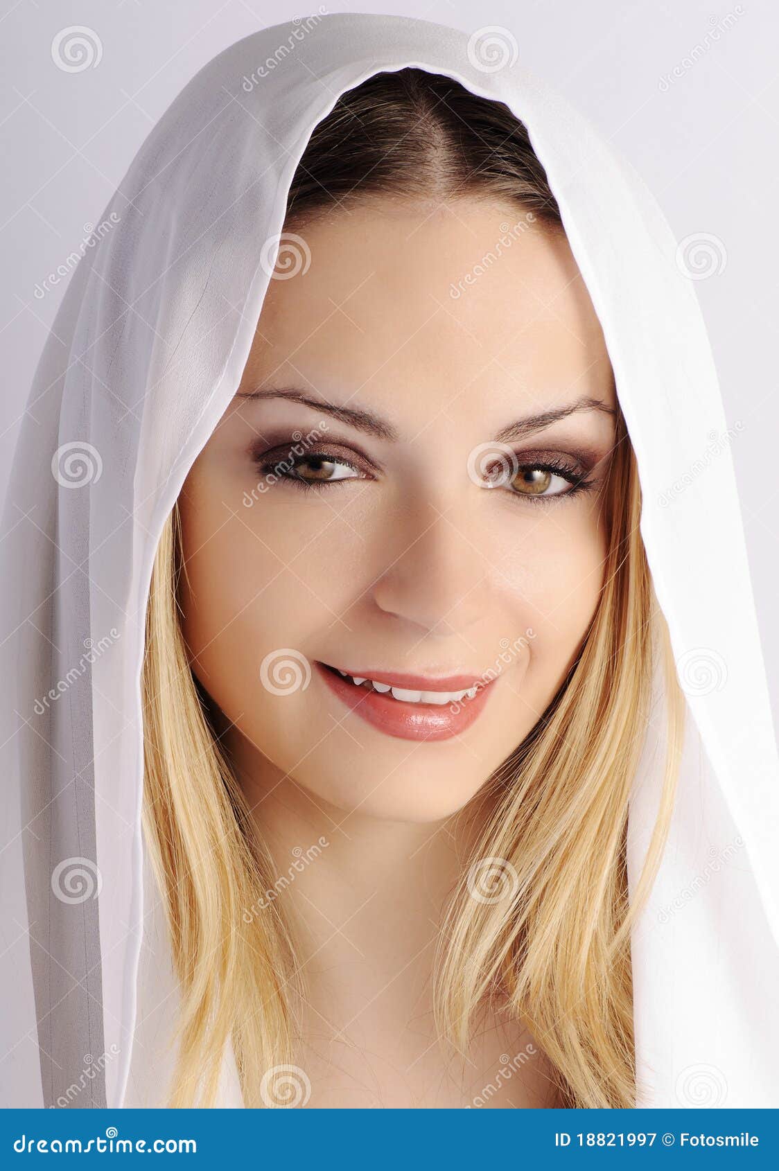 Muchacha angelical imagen de archivo. Imagen de angelical - 18821997