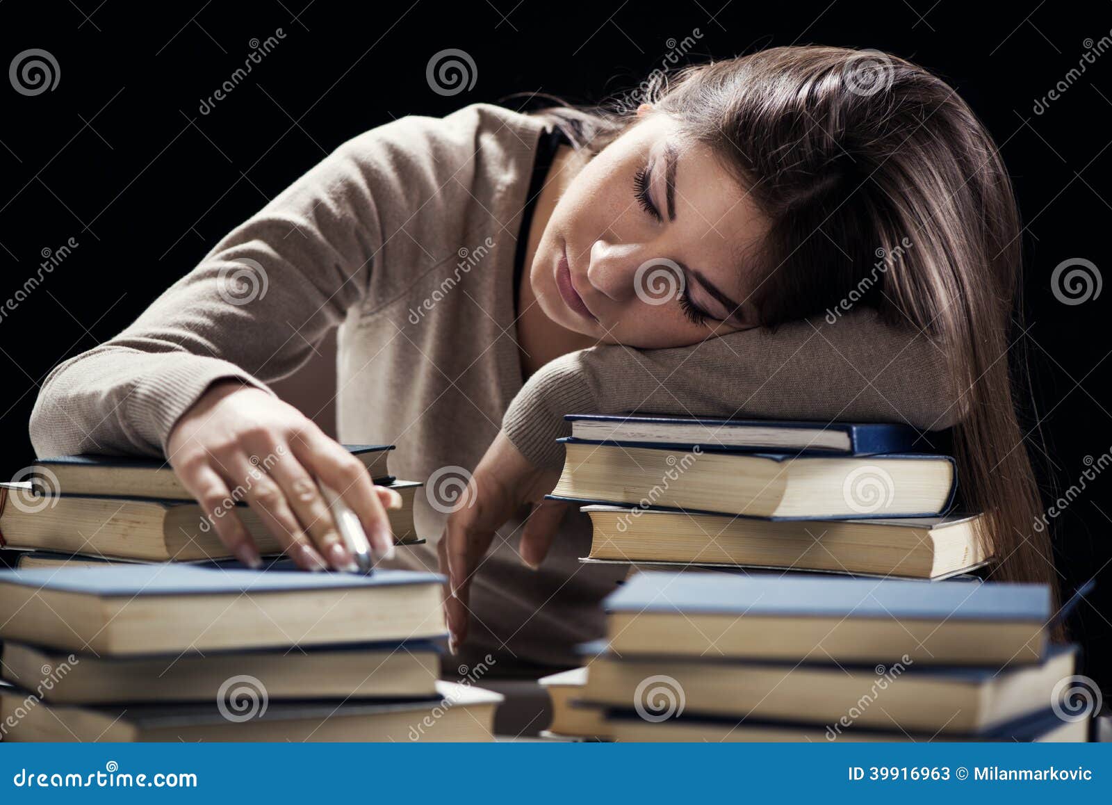 Muchacha Cansada Del Estudiante Imagen de archivo - Imagen de muchachas ...