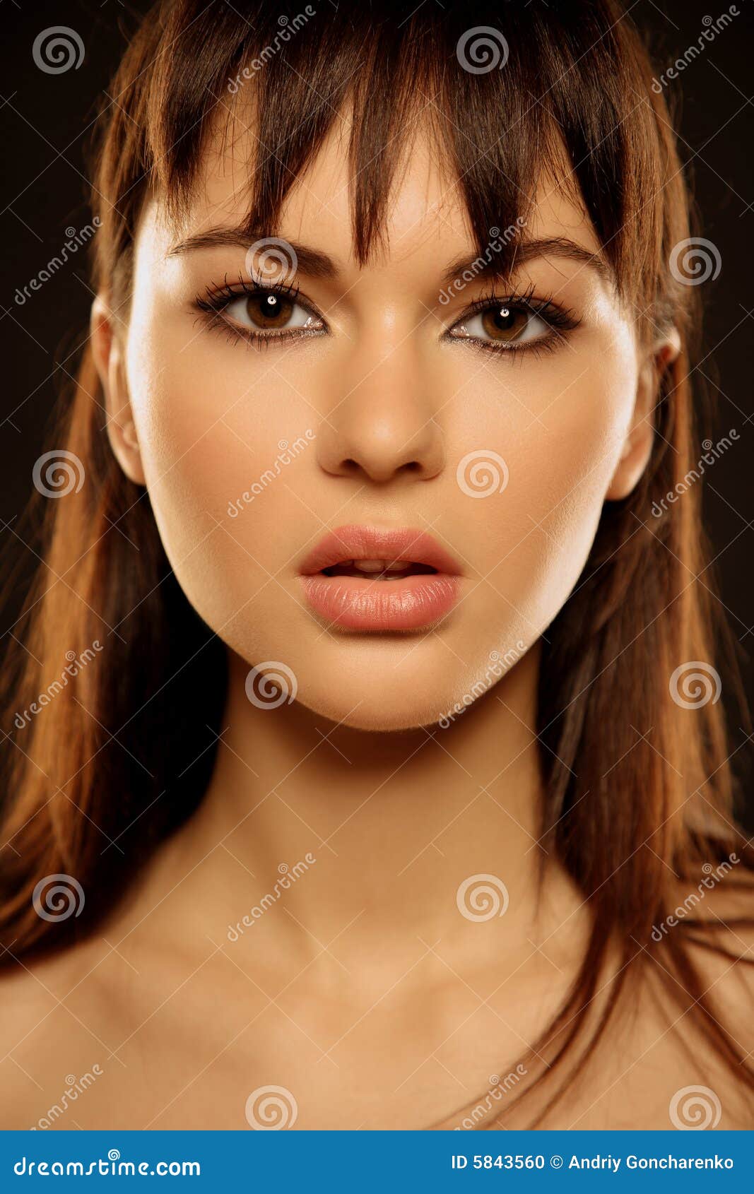 Muchacha hermosa foto de archivo. Imagen de humano, mirando - 5843560