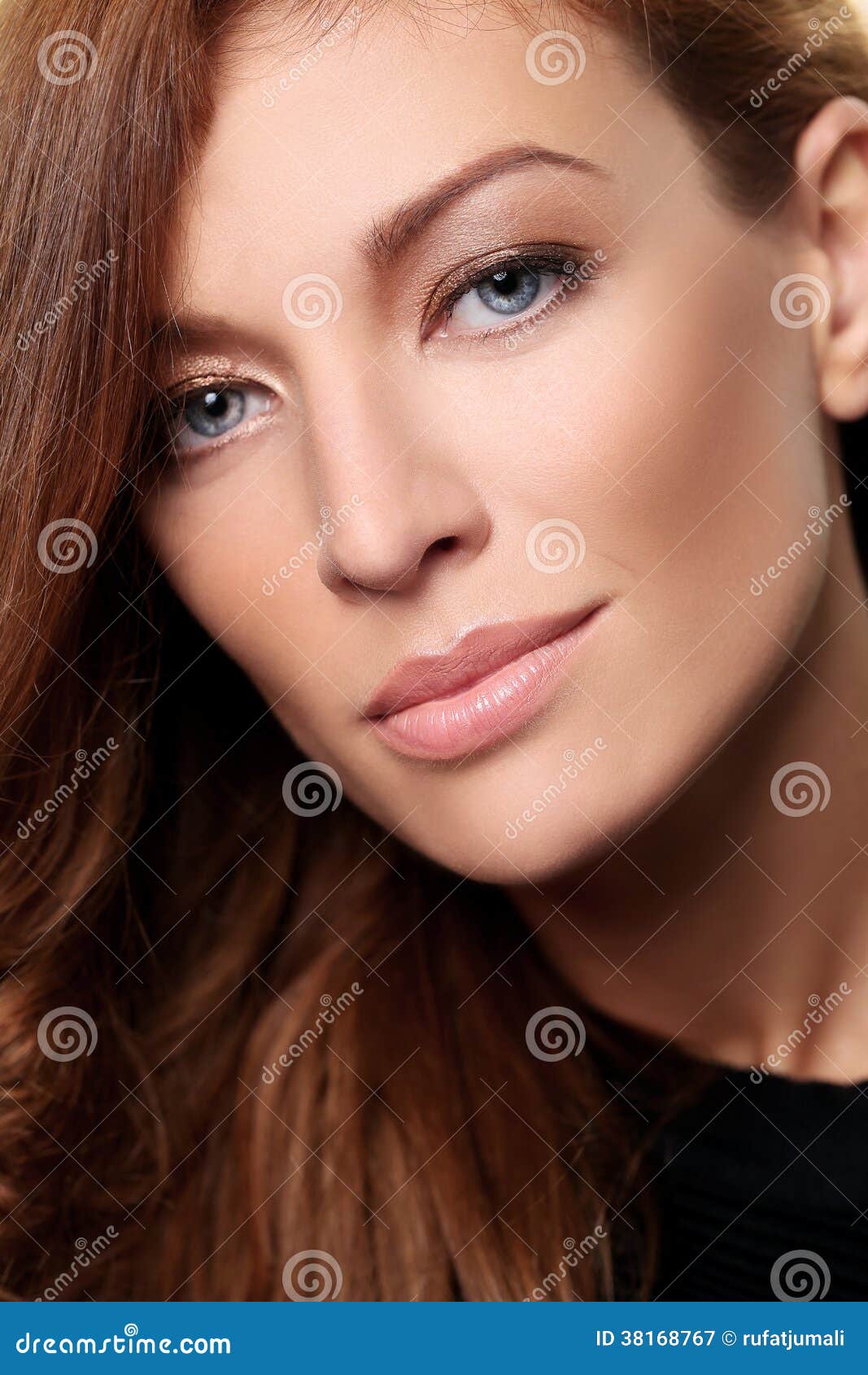 Muchacha Hermosa Con La Cara Perfecta Imagen de archivo - Imagen de ...