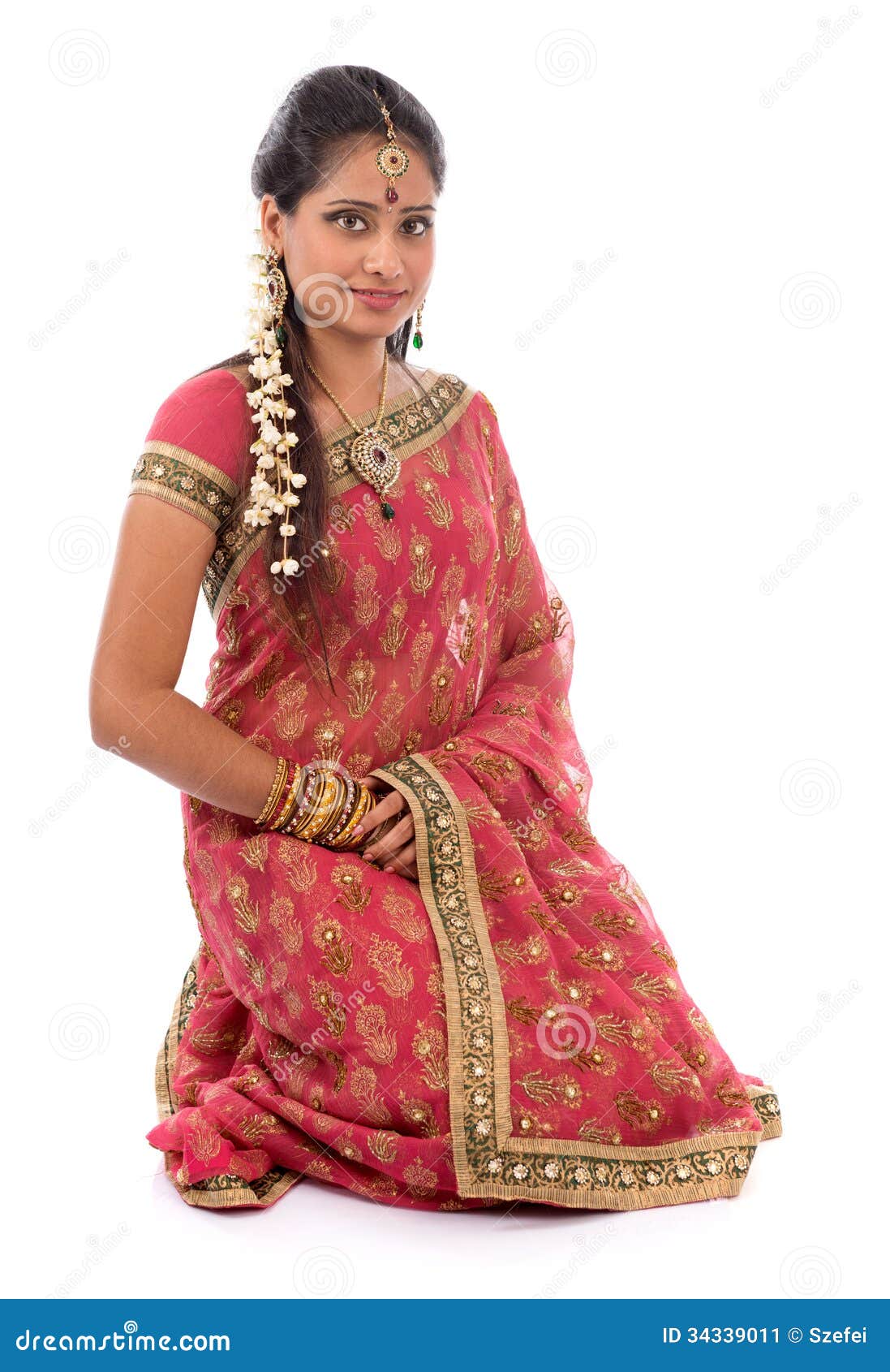 Muchacha India En Ropa De La Sari Imagen de archivo - Imagen de flor ...