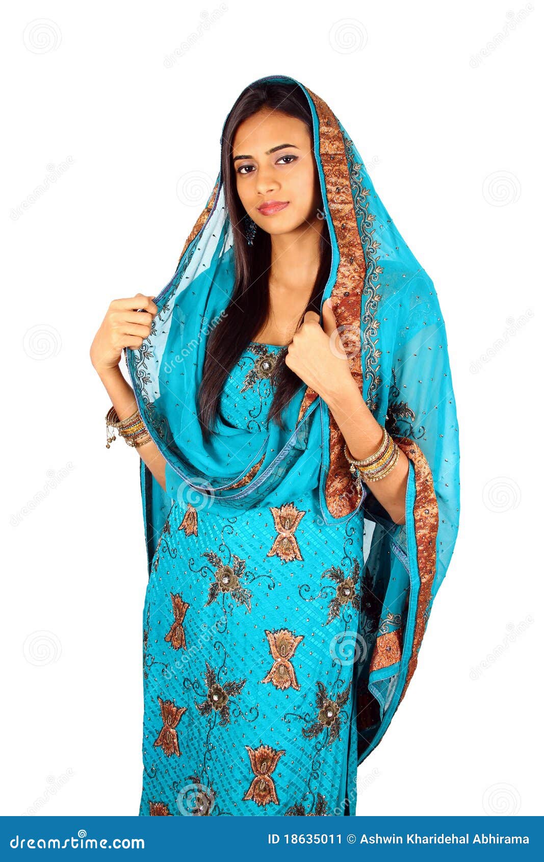 Muchacha India Joven En La Ropa Tradicional. Imagen de archivo - Imagen ...