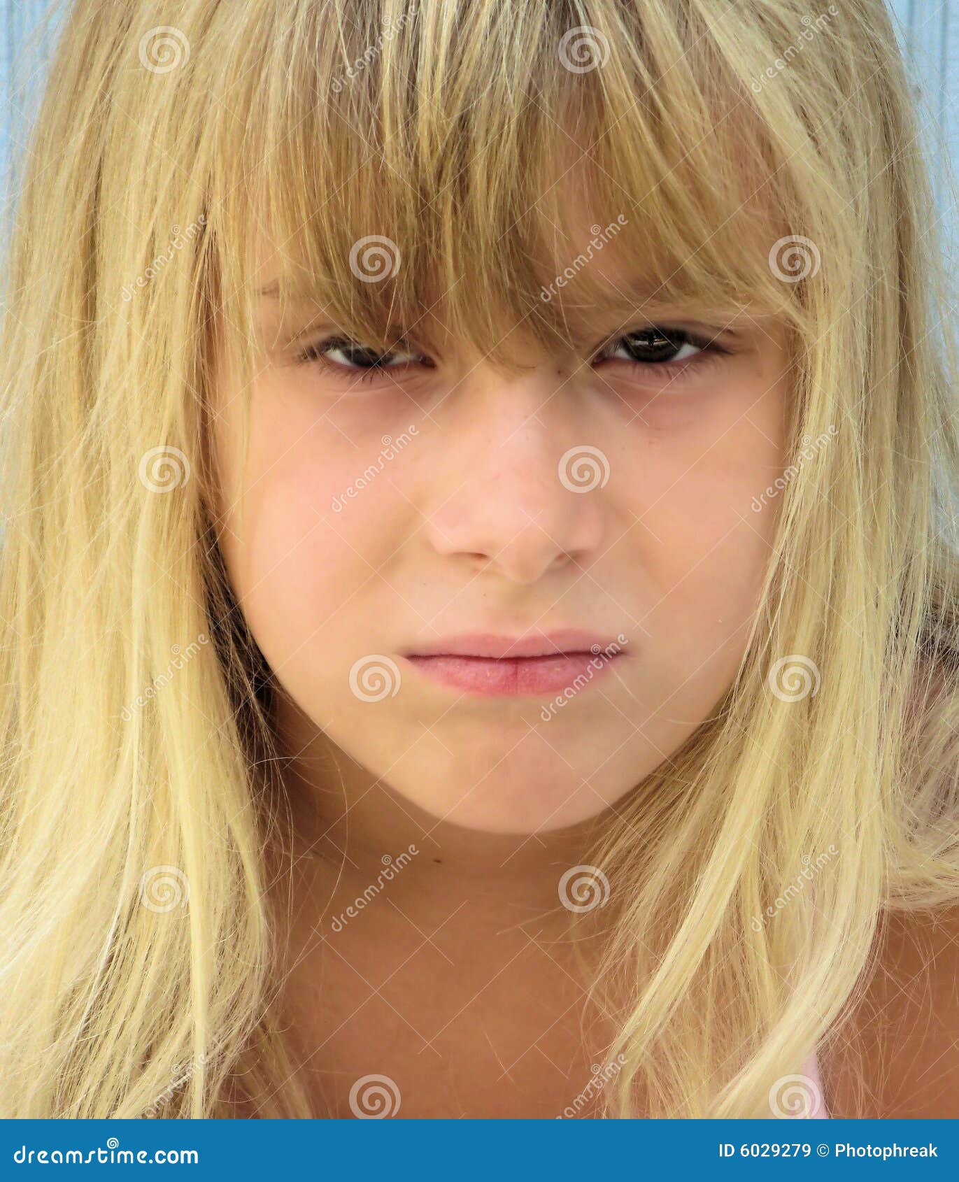 Muchacha mala imagen de archivo. Imagen de retrato, enojado - 6029279