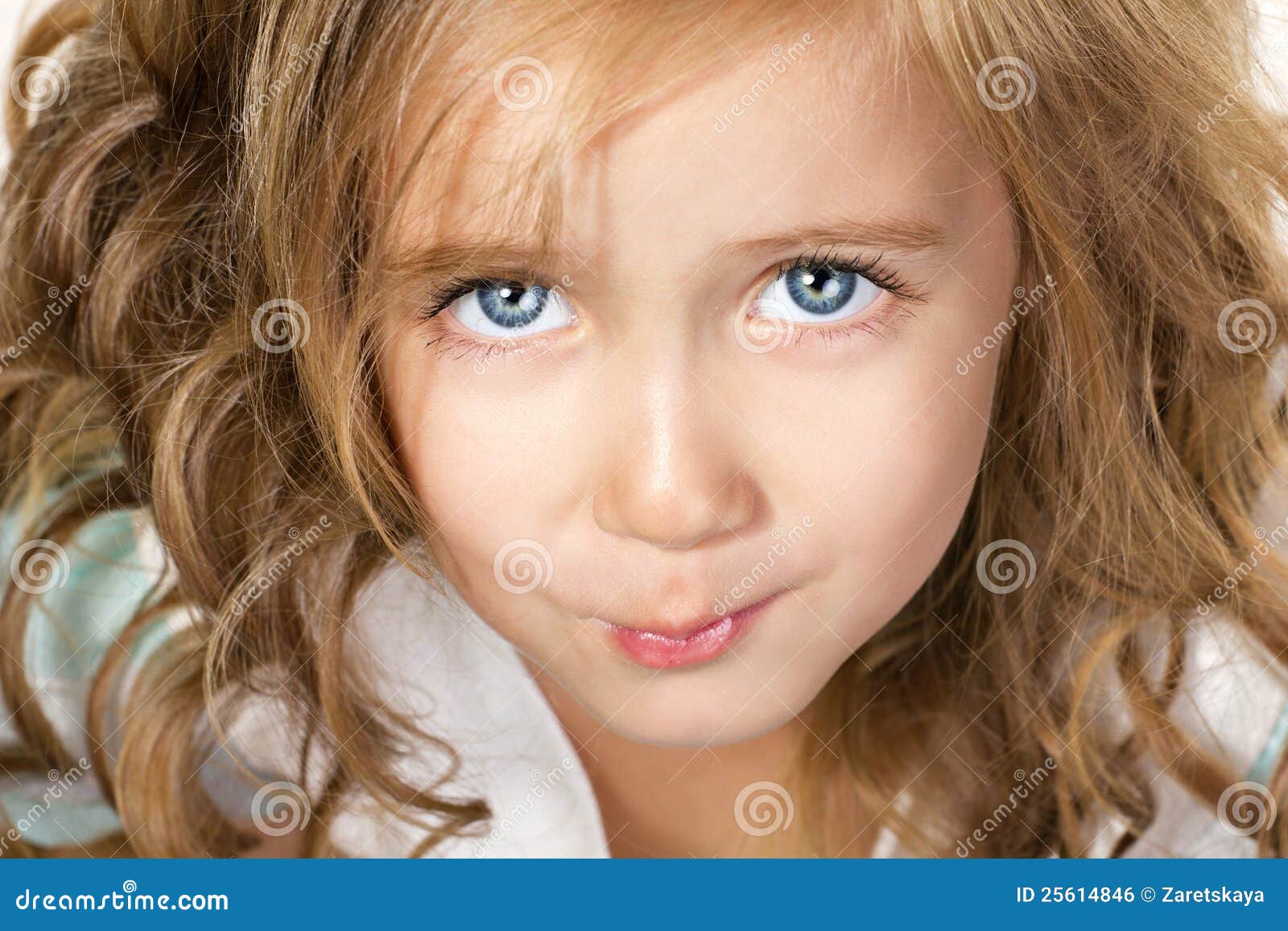 Muchacha Muy Hermosa Del Retrato Foto de archivo - Imagen de felicidad ...