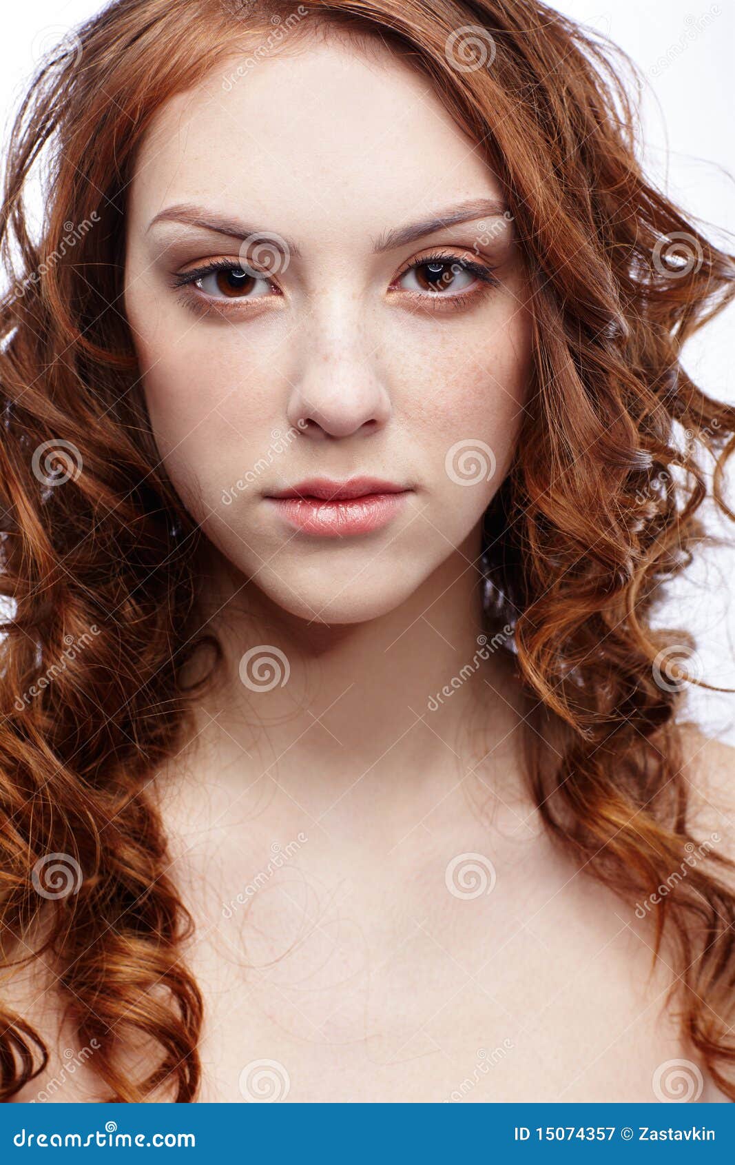 Muchacha pecosa hermosa imagen de archivo. Imagen de cara - 15074357