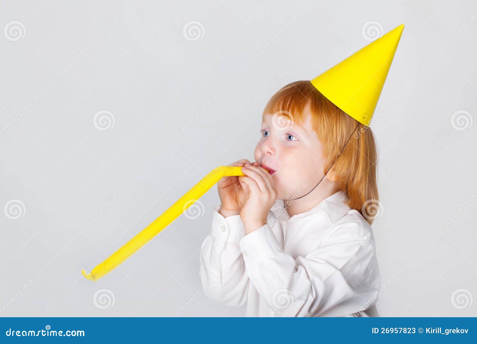 Muchacho con el caramelo imagen de archivo. Imagen de poco - 26957823