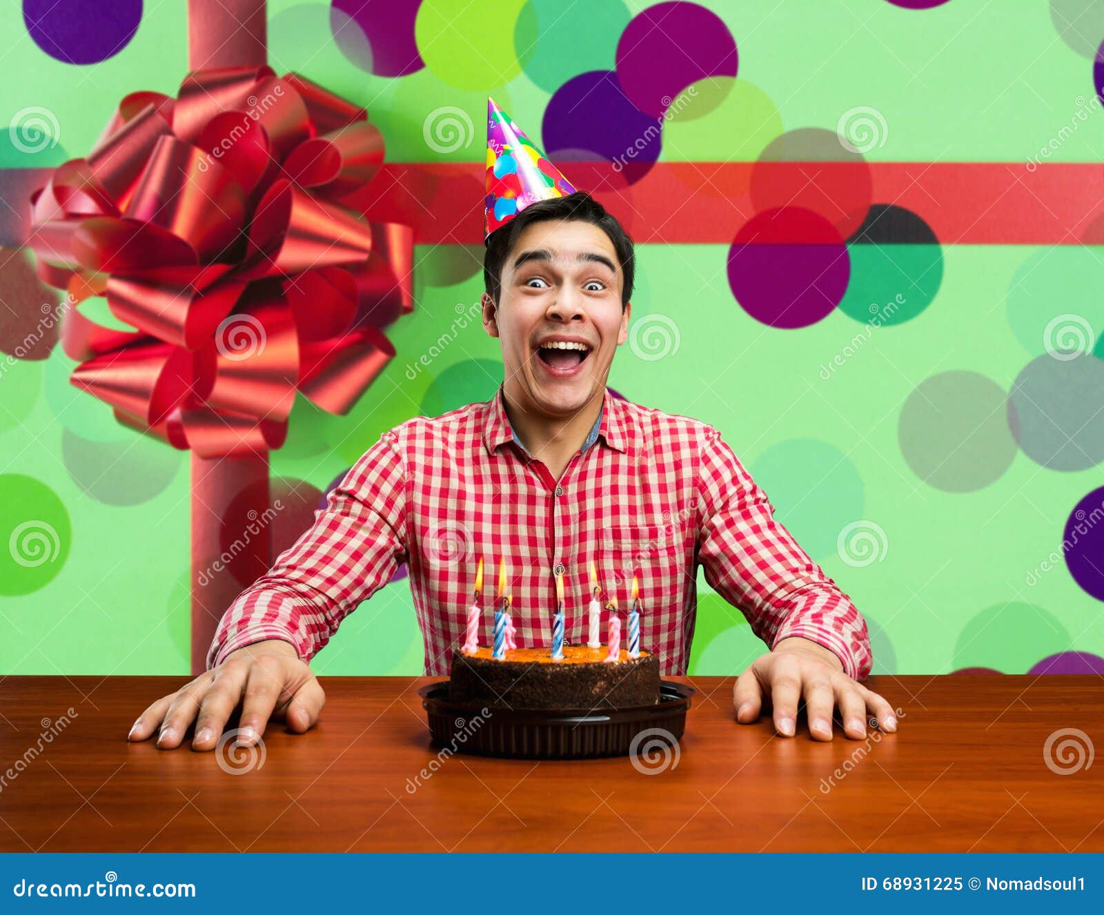 Muchacho Del Feliz Cumpleaños Imagen de archivo - Imagen de retrasado ...