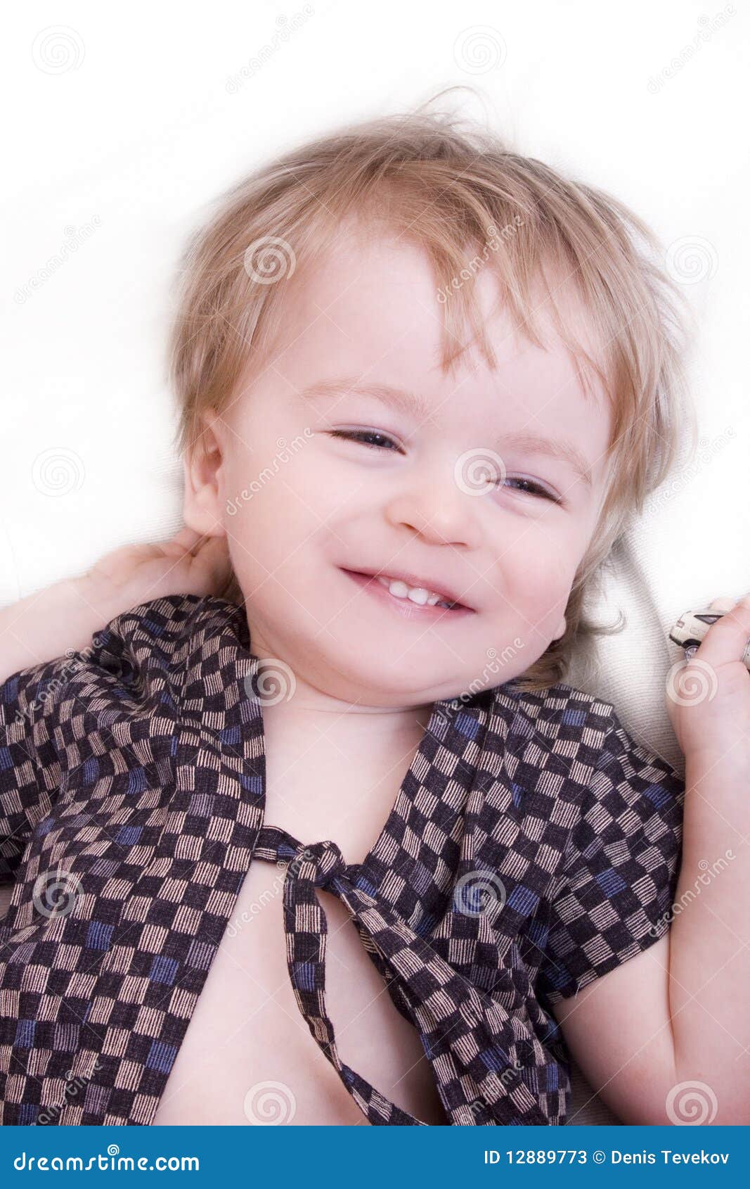 Muchacho feliz imagen de archivo. Imagen de alegre, divertido - 12889773