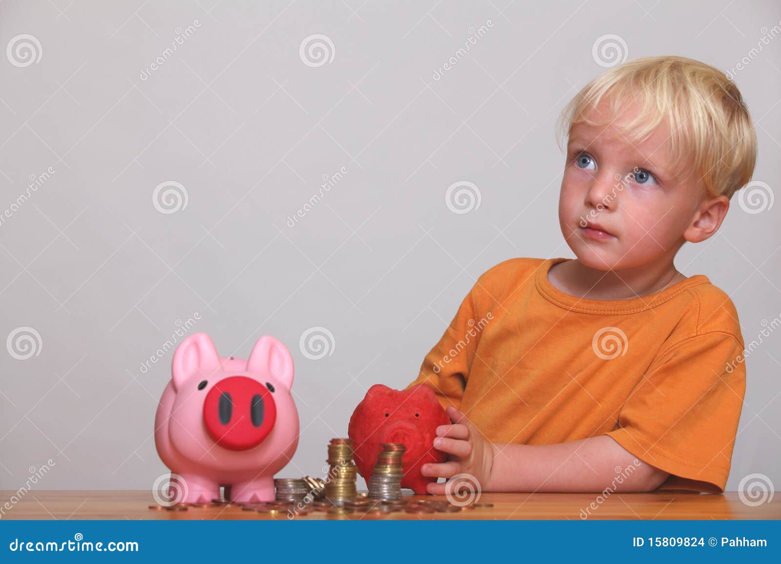 Muchacho joven rico foto de archivo. Imagen de seguridad - 15809824
