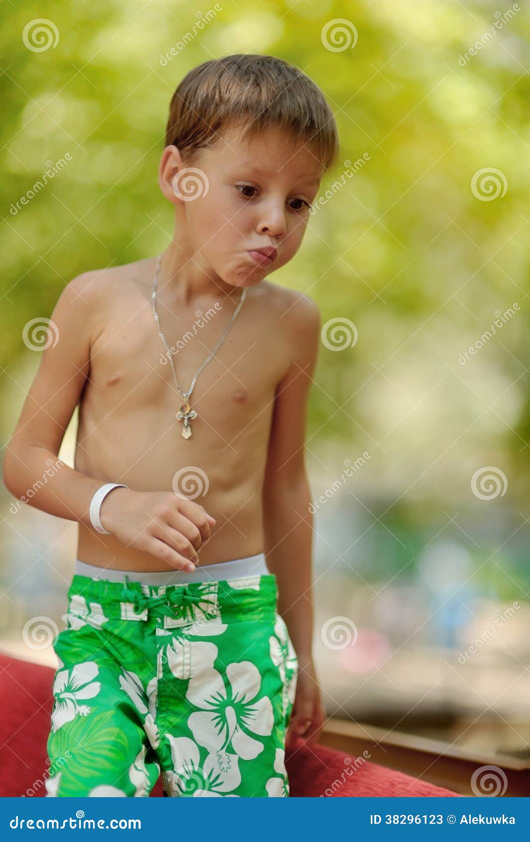 Muchacho lindo imagen de archivo. Imagen de sonriente - 38296123