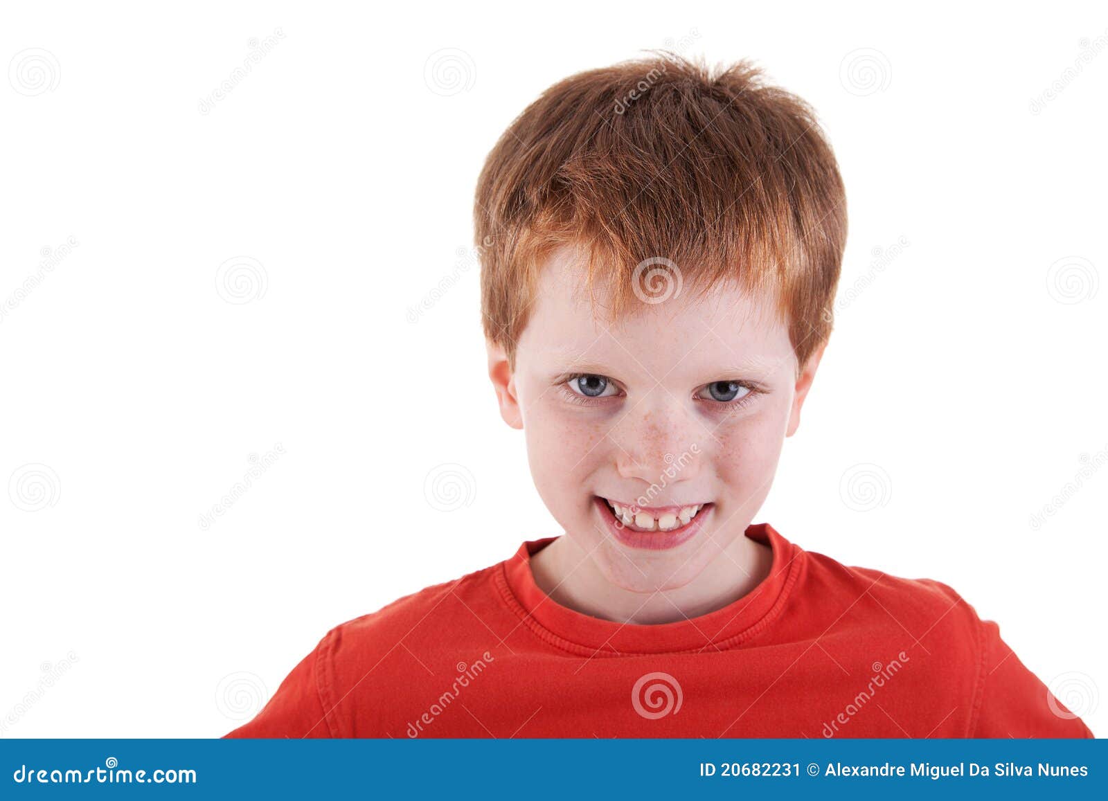 Muchacho lindo, sonriendo, imagen de archivo. Imagen de individualidad ...