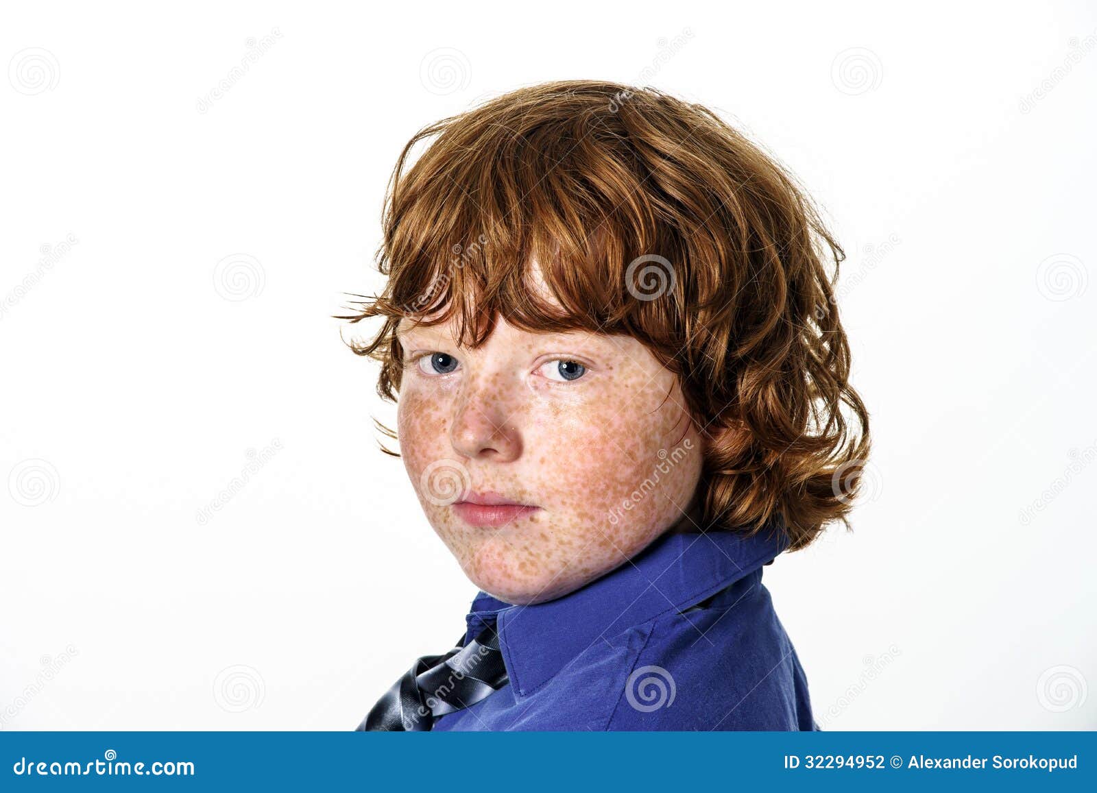 Muchacho Pecoso Del Rojo-pelo Foto de archivo - Imagen de rojo, bruto ...
