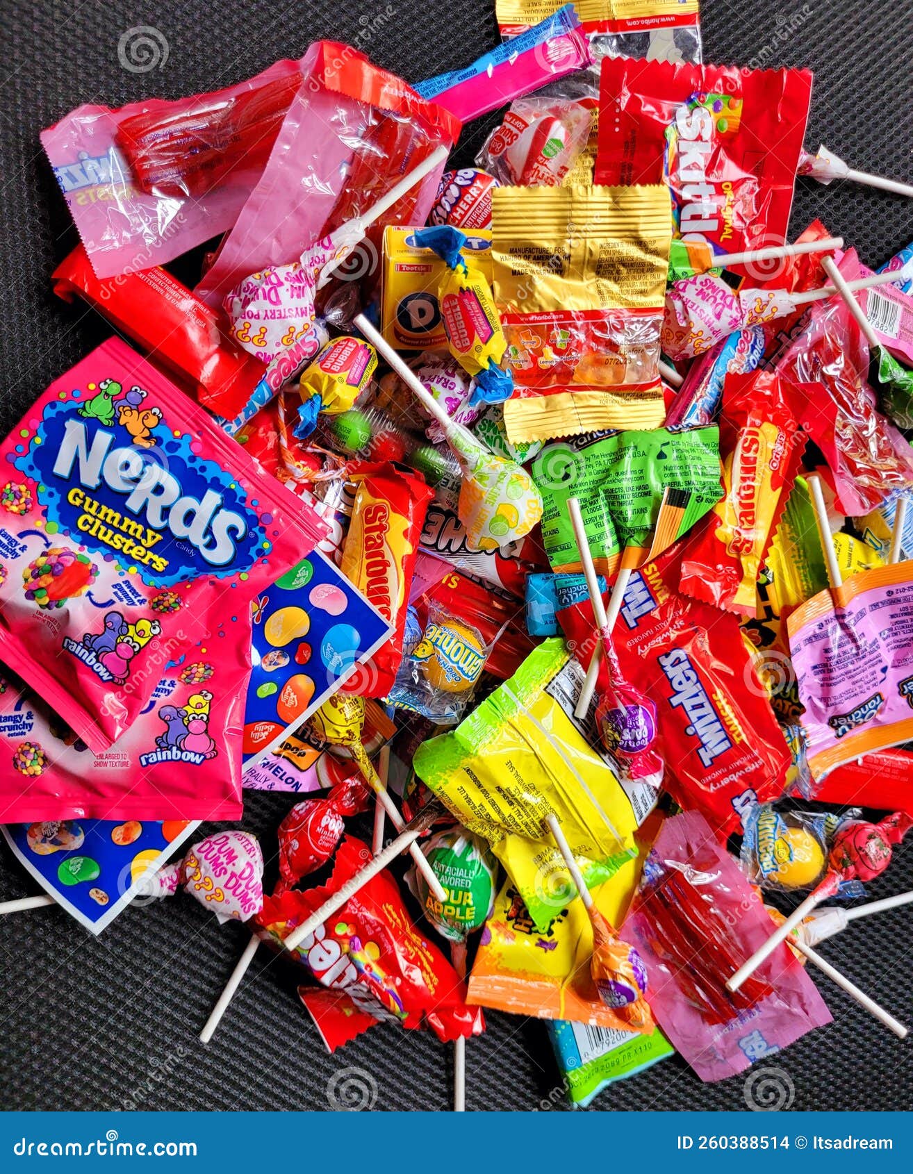 Muchos caramelos imagen de archivo editorial. Imagen de porciones ...