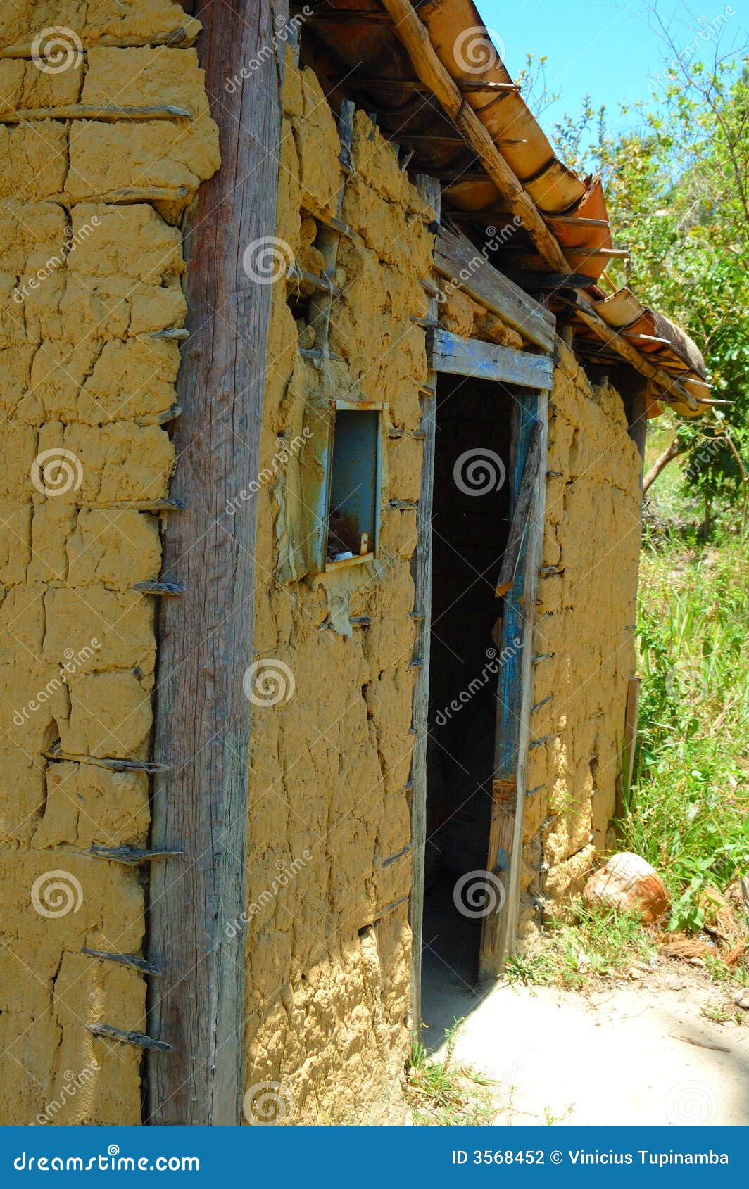 Mud House stock photo. Image of architecture, vegetation - 3568452