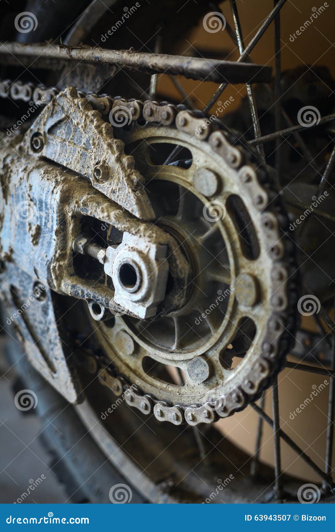 Muddy motorcycle chain stock image. Image of metal, rear - 63943507